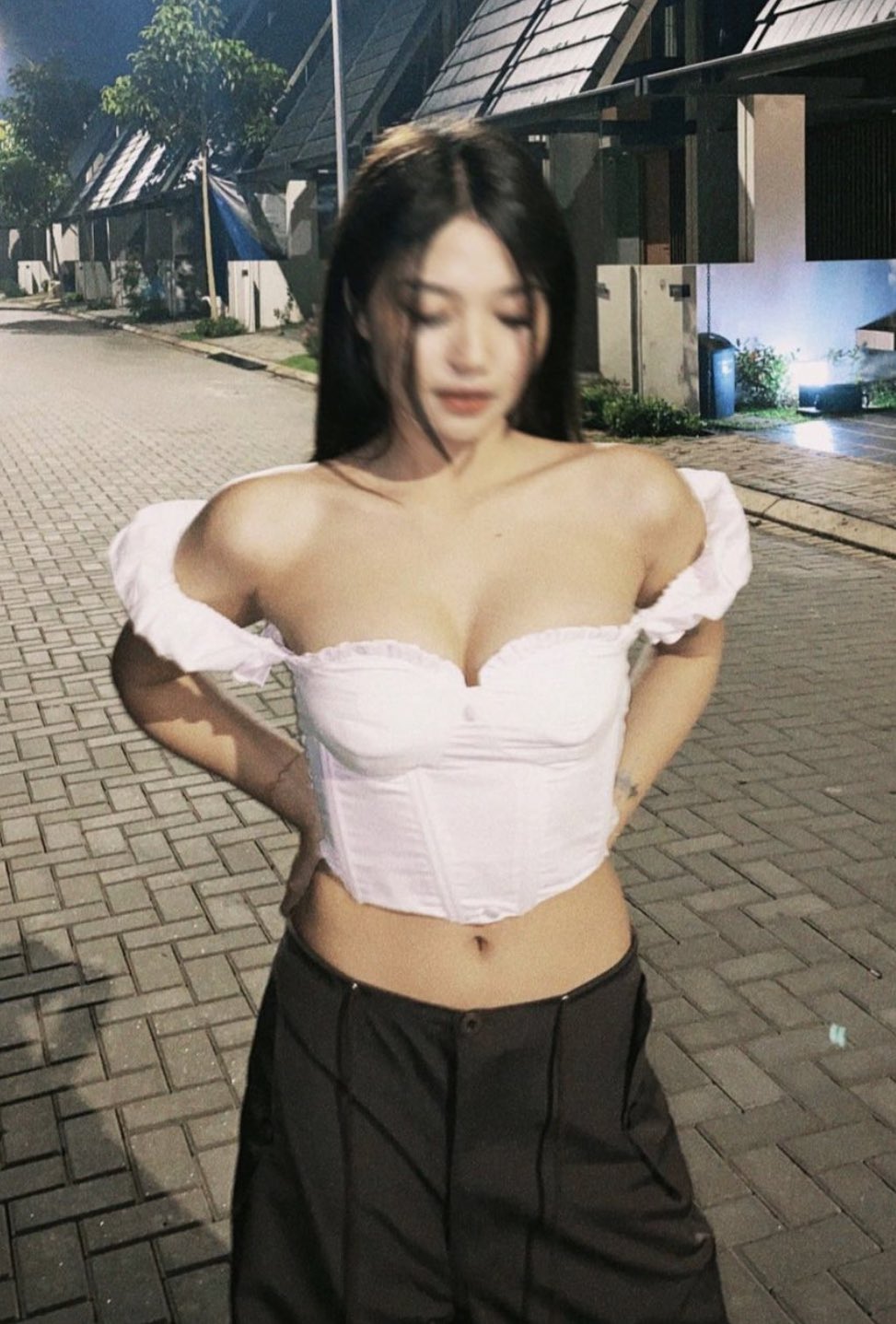 BT V on Twitter: "yang suka bacolin cewe ini pasti pada seneng bisa menghayal lebih jelas☠️ ...