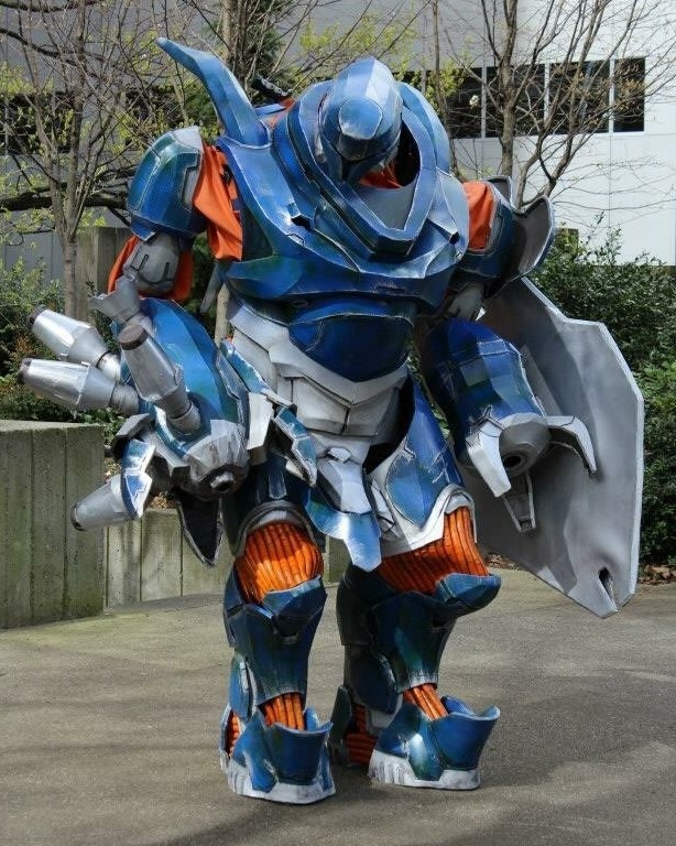 Halo Brute Cosplay