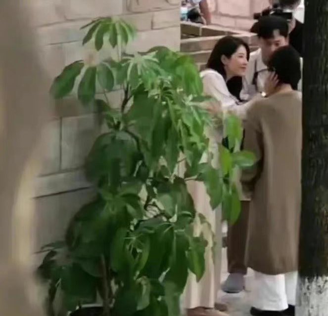 Asian Drama on Twitter: "Zeng Li in #HiddenLove with #ZhaoLusi 🥹 Grandma is here! Grandma's ...