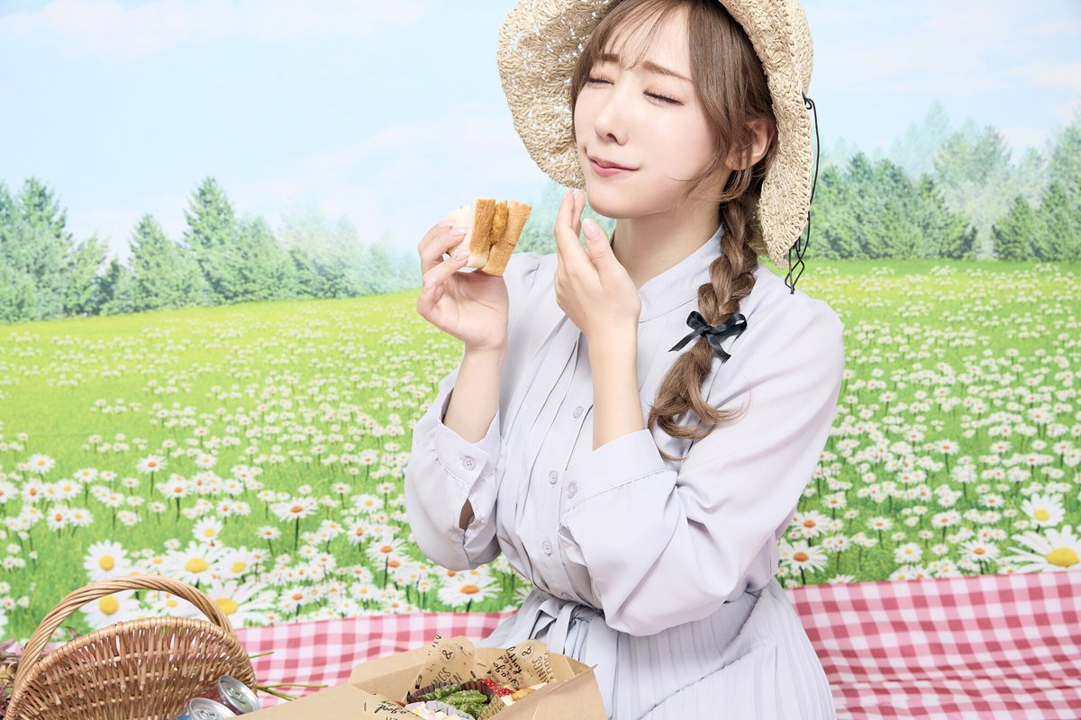 エスワン【公式】 On Twitter S1企画 食べ写おかわり!🍴 第8回目のゲスト 小宵こなん ちゃんの本編では載せきれなかったアザーカットandオフショットをもぐもぐショット中心で