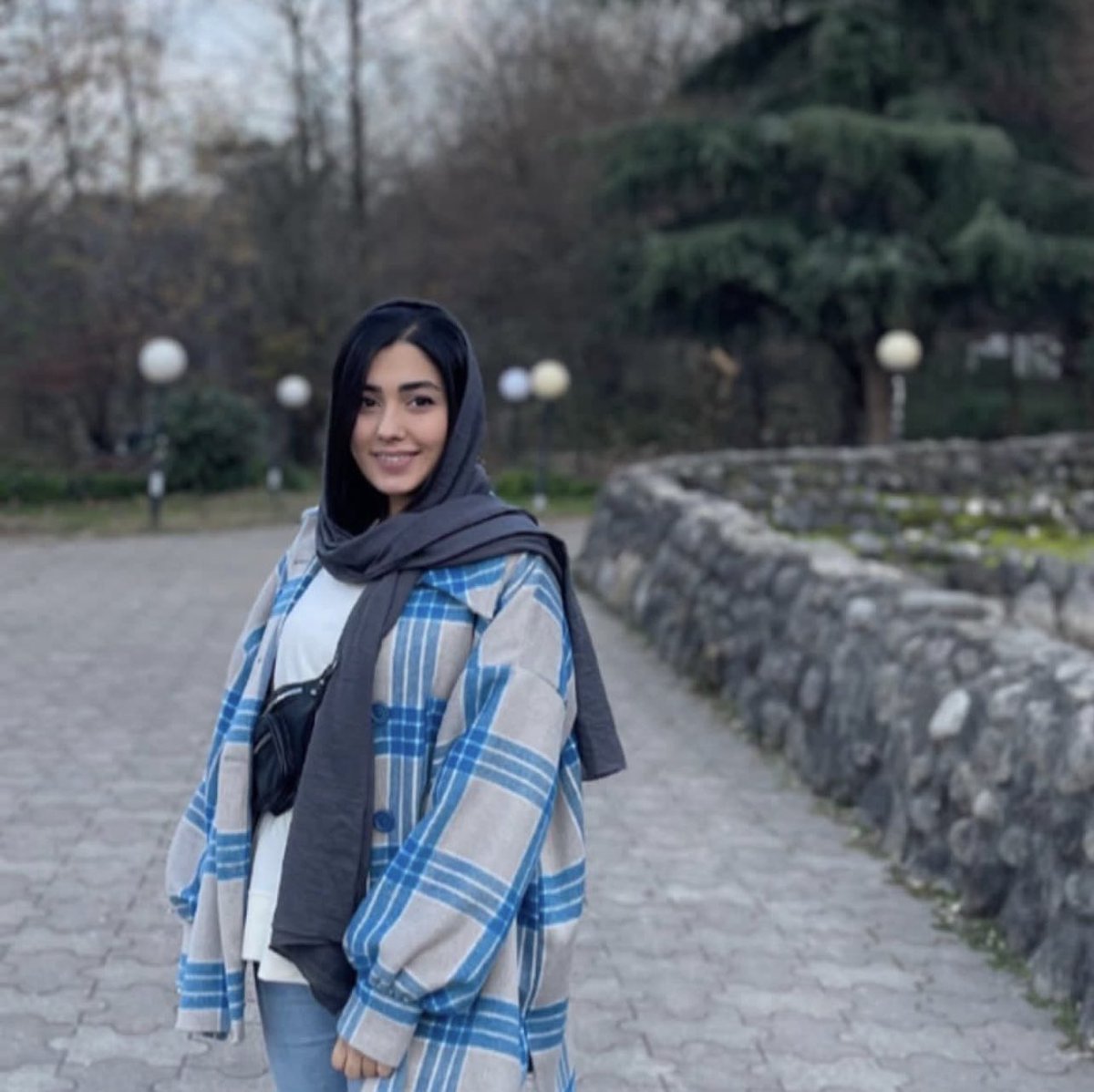 Maleek ️🐢 ️ on Twitter: "Elle s'appellait Hananeh Kian. Elle avait 23 ans. Elle a été tuée hier ...