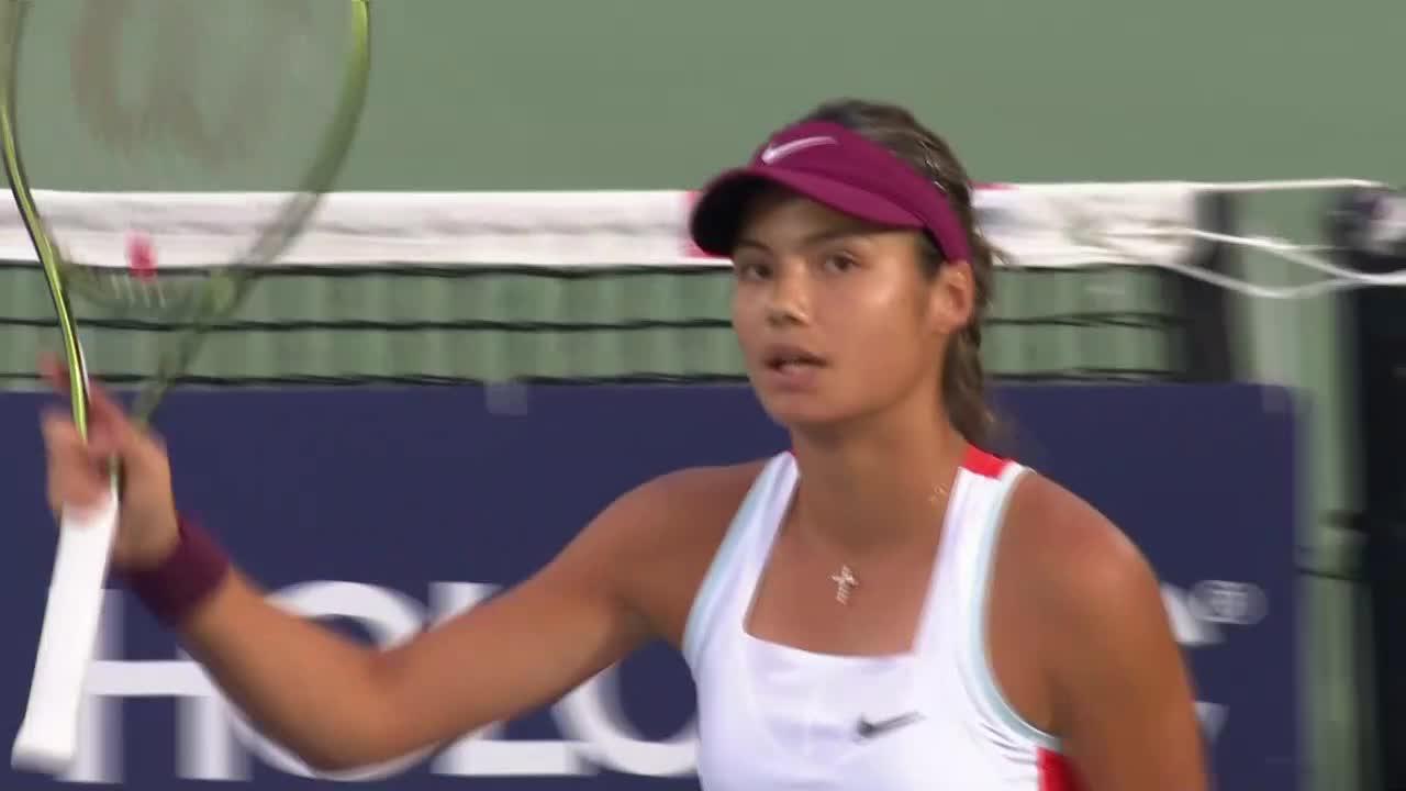 wta on Twitter: "On the march in Seoul 🚶‍♀️ @EmmaRaducanu is through to her first semifinal ...