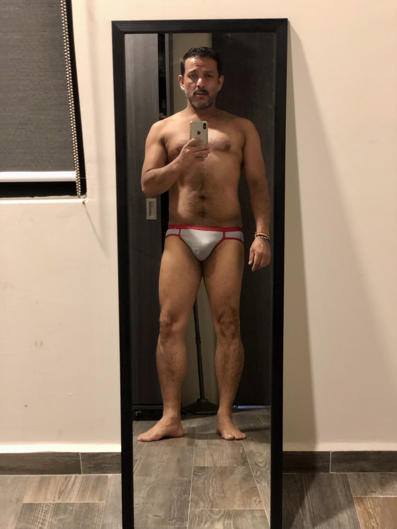 Davo on Twitter: "Viernes de calzones 🤷🏻‍♂️ https://t.co/yu2qkfifq0" / Twitter