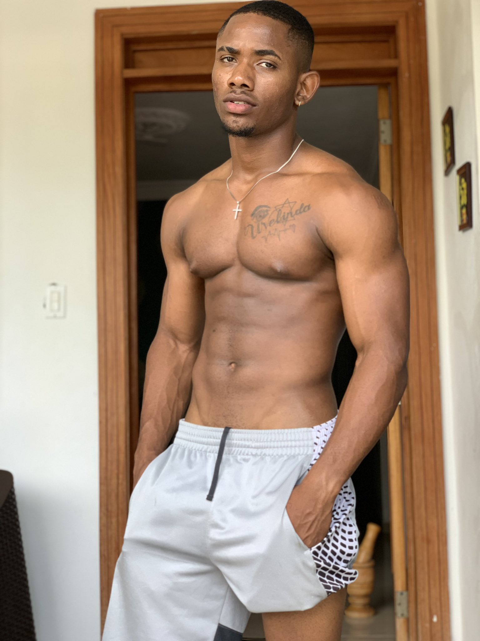 marcosbebe on Twitter: "Te gustan latinos https://t.co/BYm2rf9ubx" / Twitter