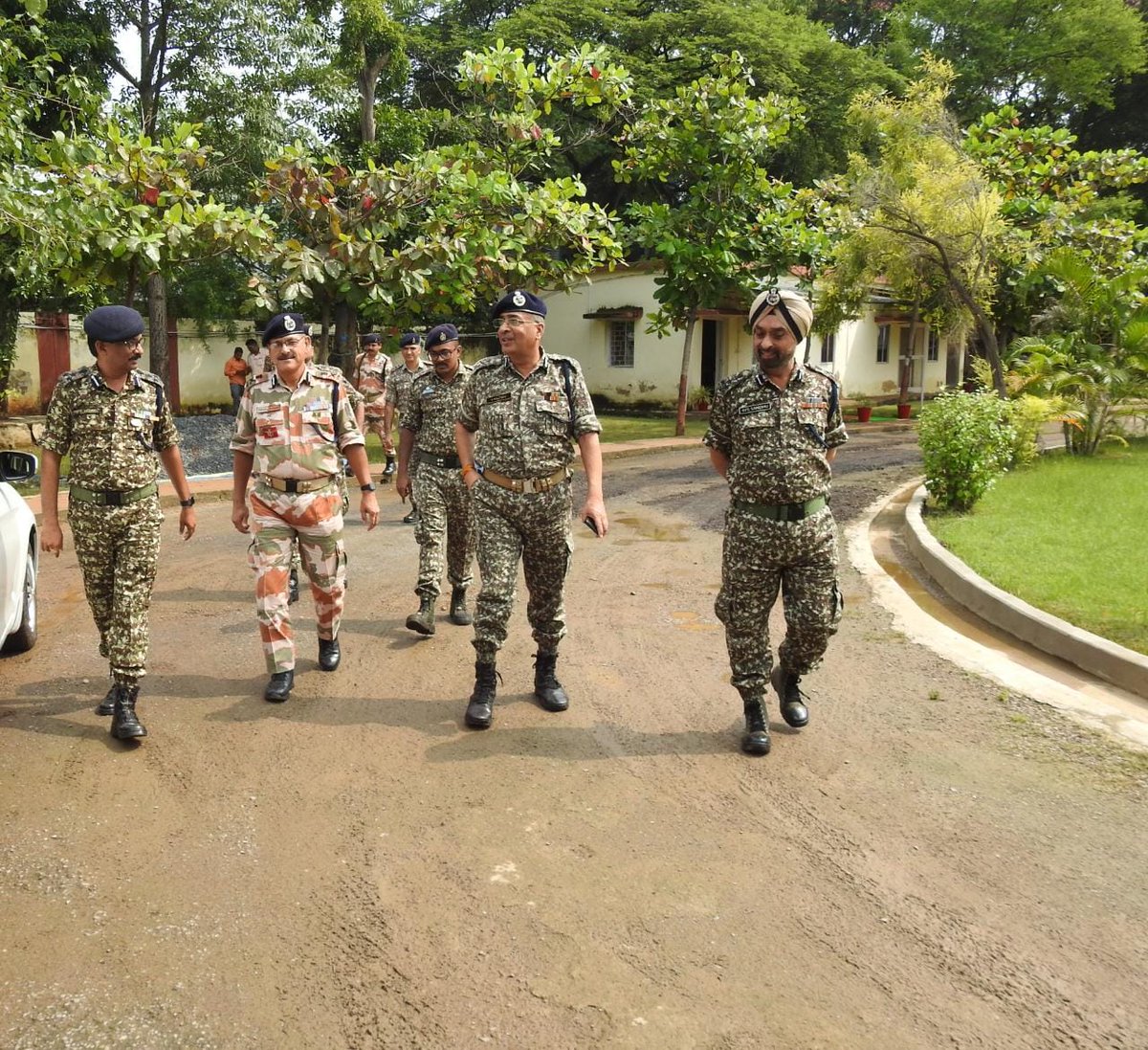 ITBP on Twitter: "Sh Manoj Singh Rawat, ADG, Western and Eastern Command ITBP alongwith Sh ...
