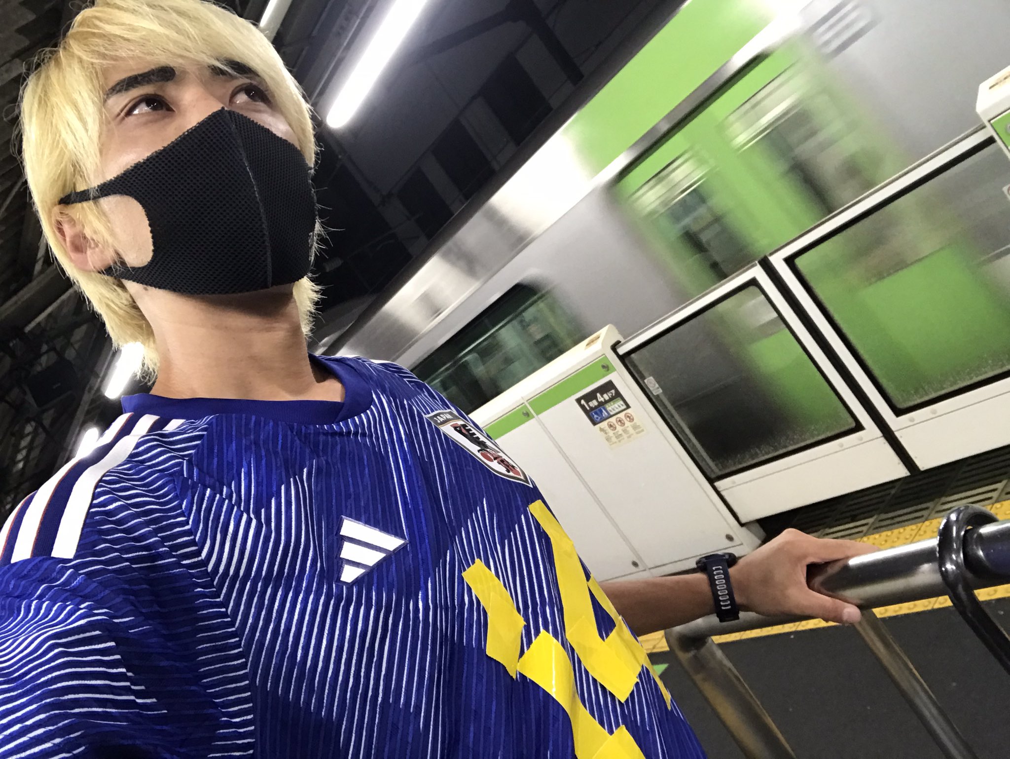 似東純也 / Junya Nito on Twitter: "なぜか視線を感じます。 https://t.co/cT3FjtmBMD" / Twitter