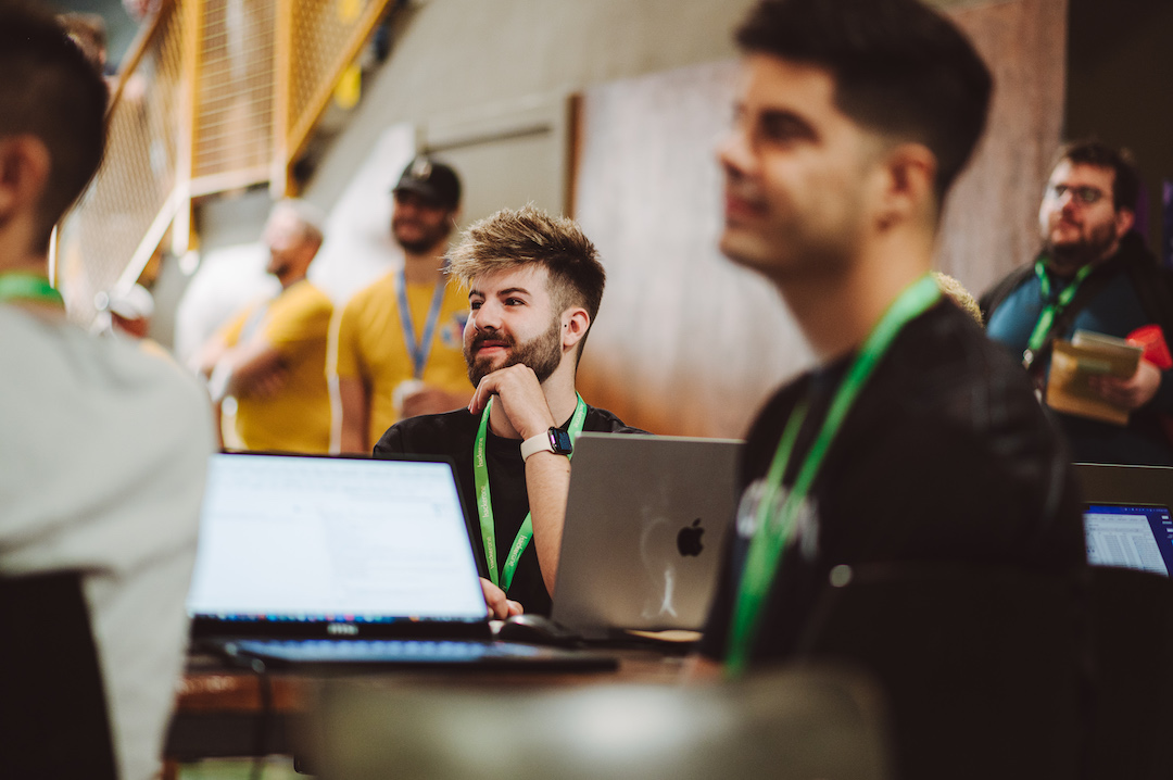 HackerOne on Twitter: "3️⃣,2️⃣,1️⃣….hacking has ended for #H13493. Give the hackers a round of 👏 ...