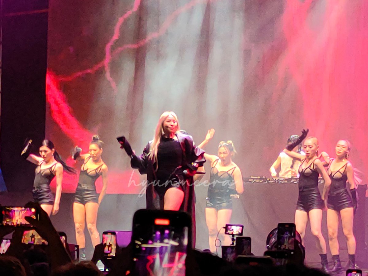 ChaerinThailand 🍒 on Twitter: "RT @hyunmeera: Hello bitches. The Hella performances CL # ...