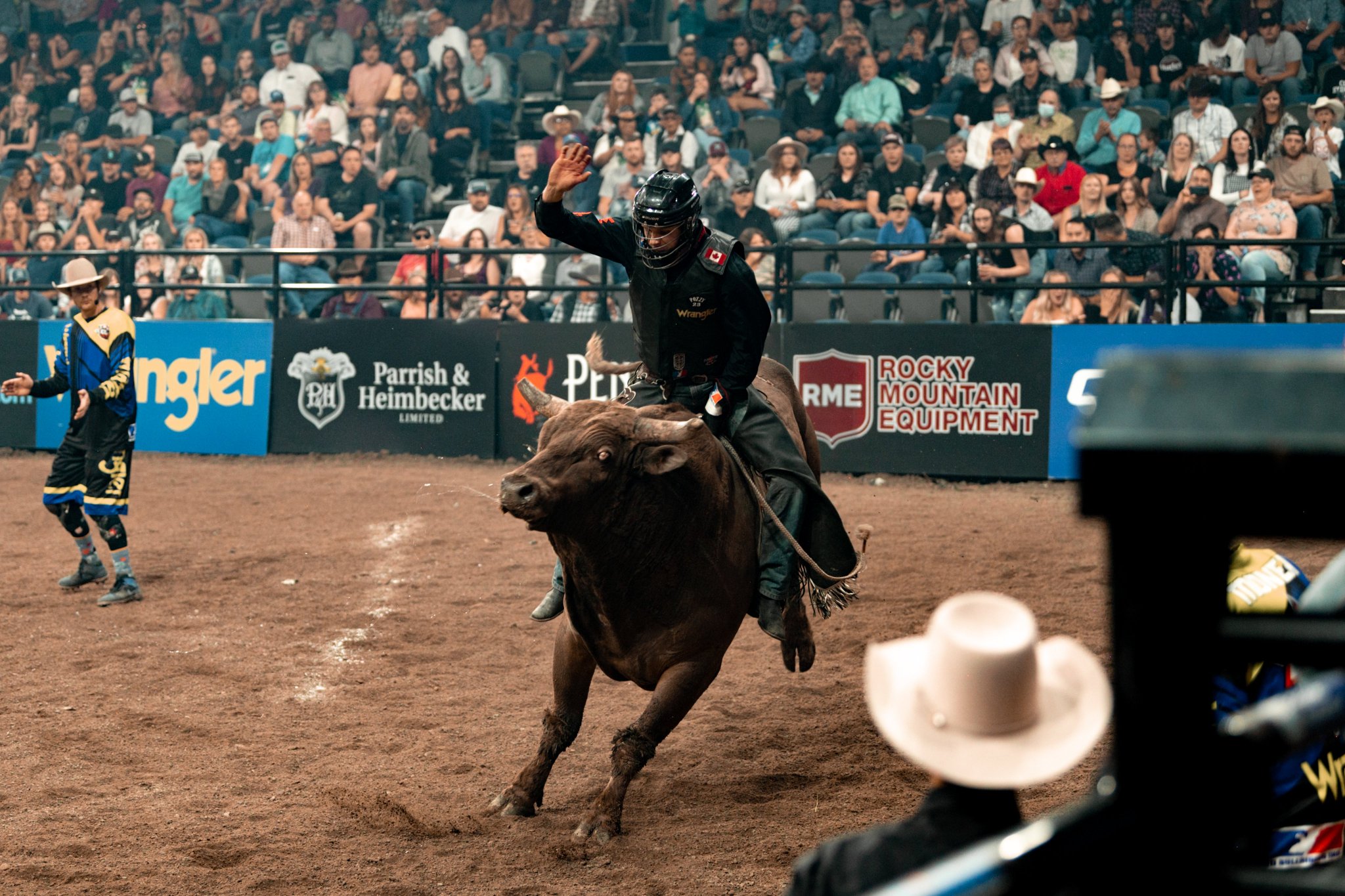 ENMAX Centre on Twitter: "🥳 WHO'S READY TO RIDE? 🤠 It's a quick 8-seconds for the fans; a long 8 ...