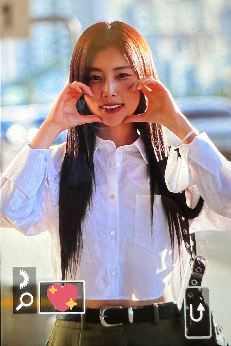 2022.09.24 Kang Hyewon Airport Media / Twitter