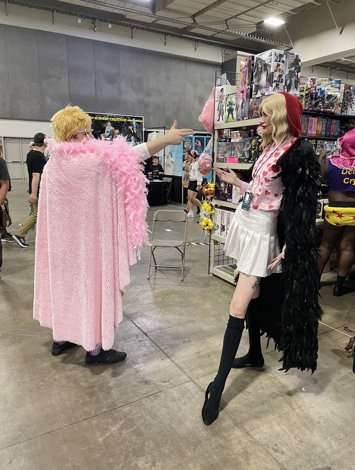 One Piece US ️#FANX22 on Twitter: "Family feud💥 😱 More outstanding #OnePiece cosplay at #FanX22 ...
