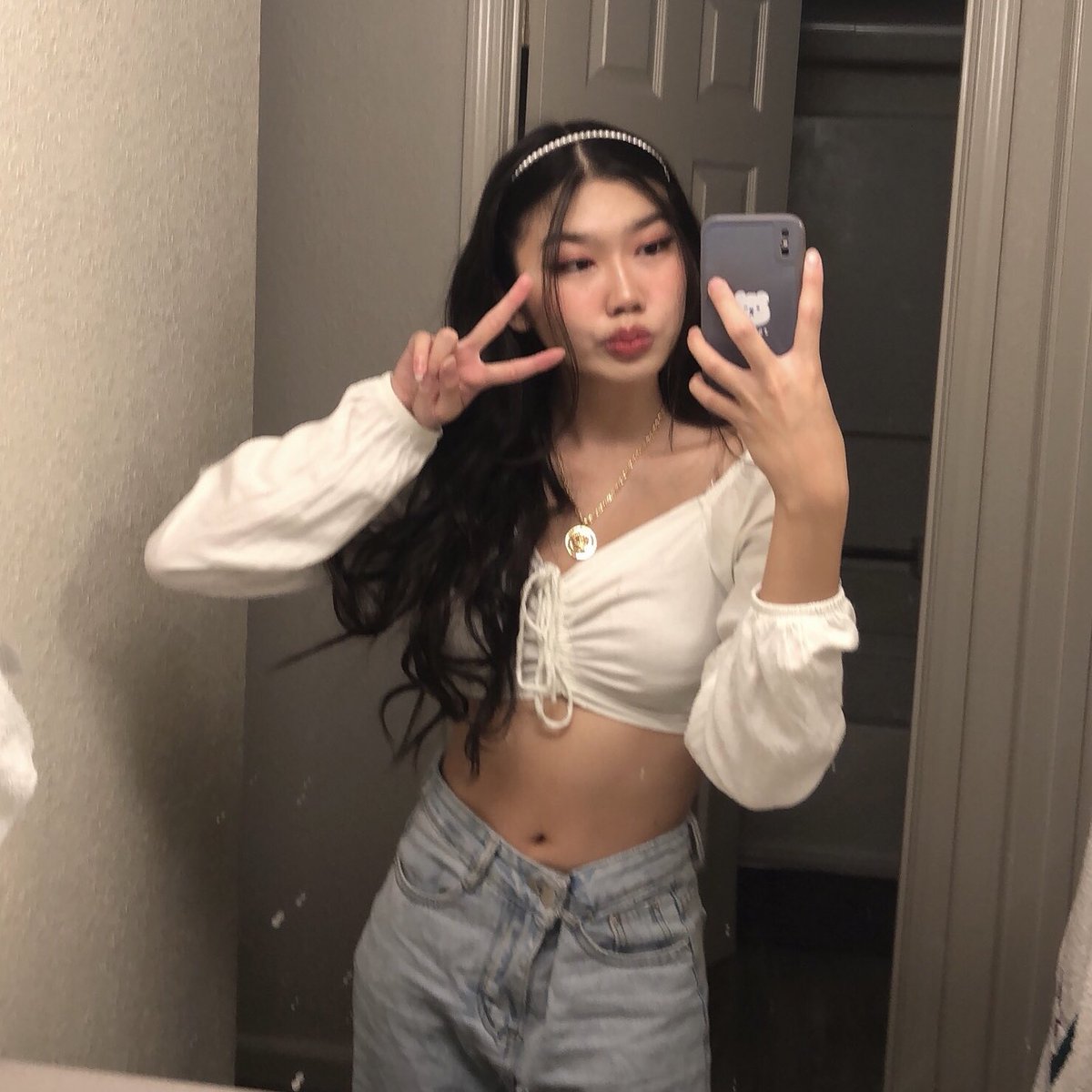 ☁️ On Twitter These Are My Bathroom Selfies