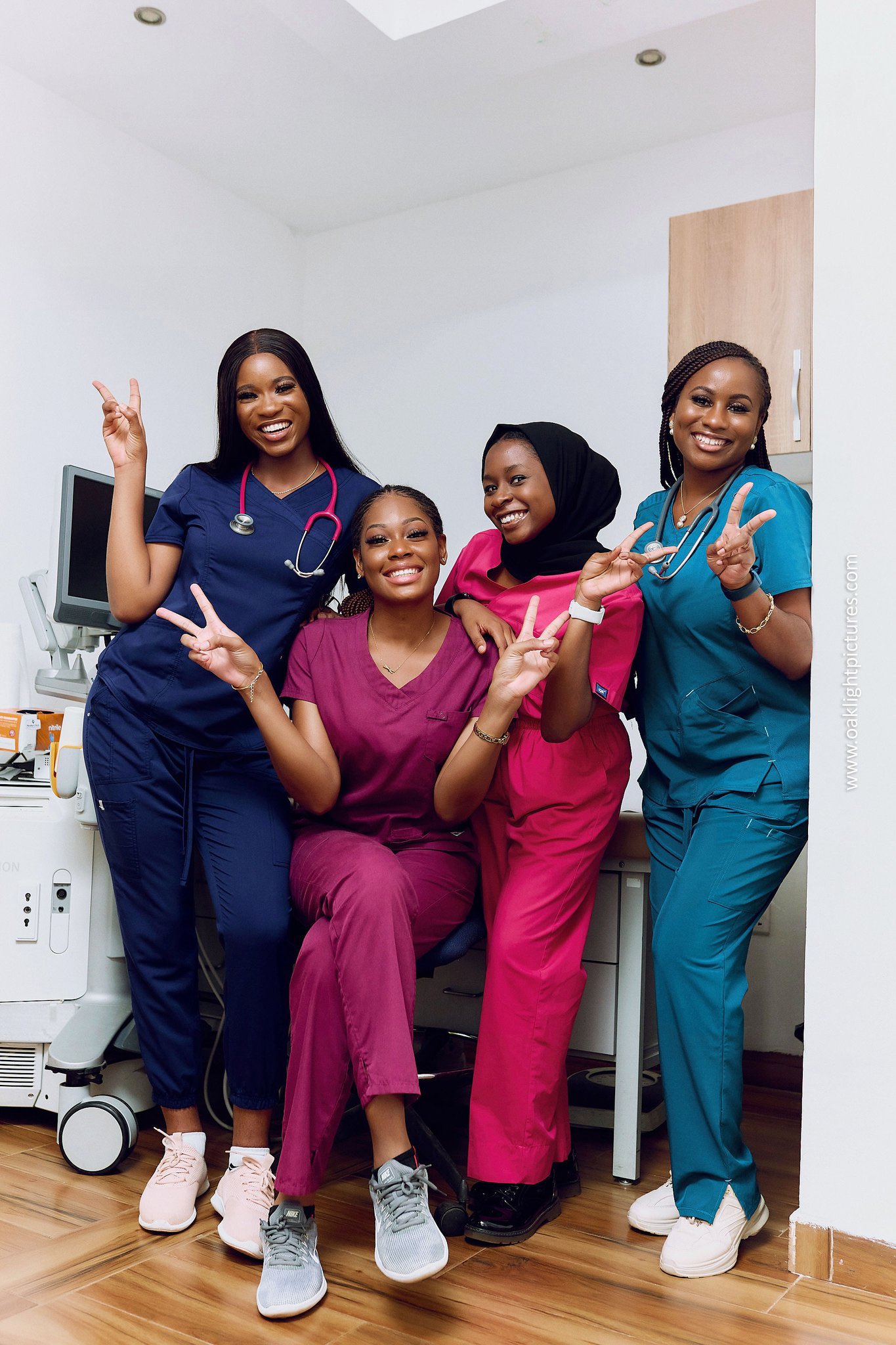 KNUST Live on Twitter: "Fine KNUST doctors 😍. Good morning. #KNUSTLive | #KNUST2022 https://t.co ...