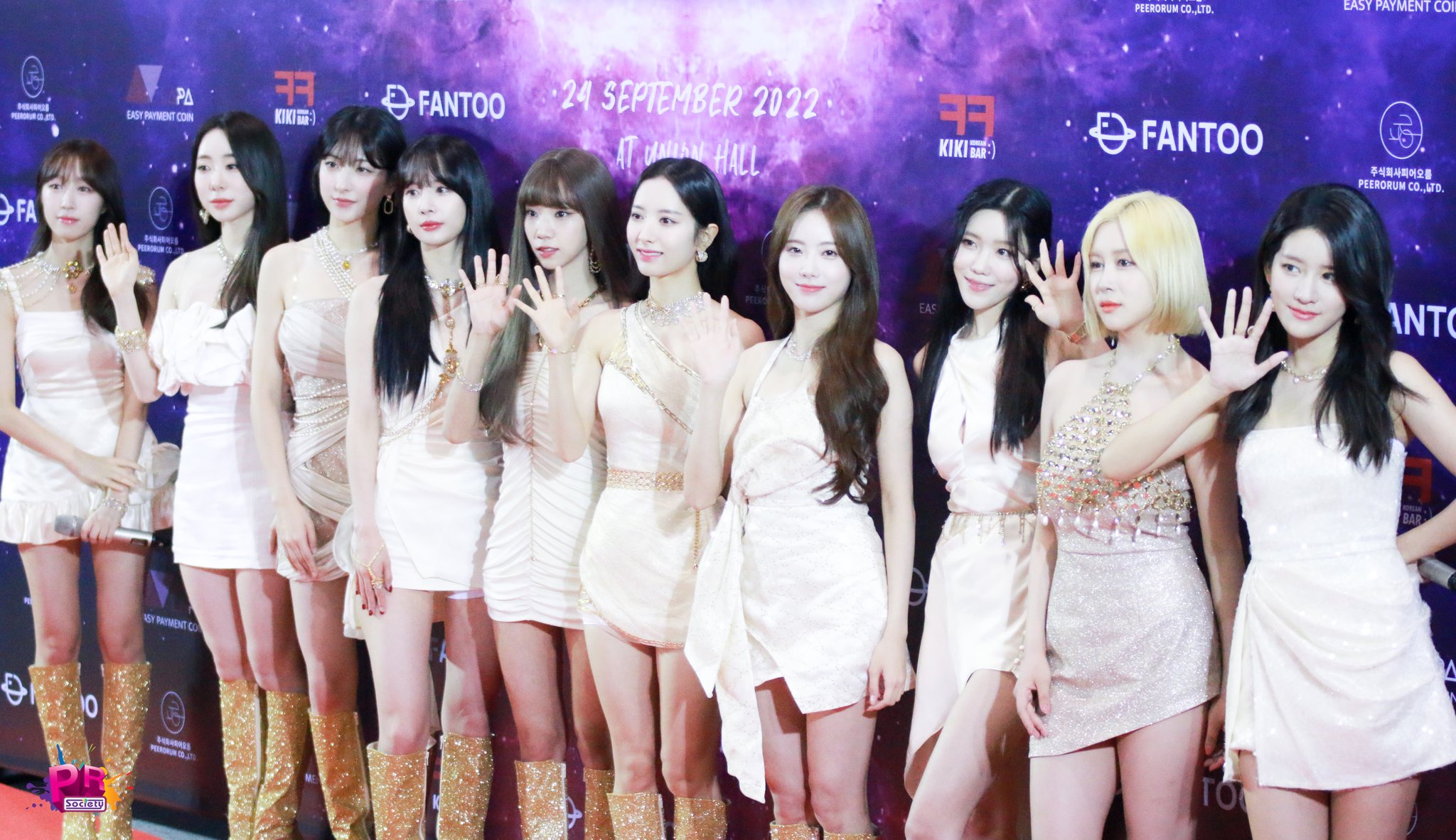 WJSN GLOBAL on Twitter: "RT @PRSocietyNews: บรรยากาศเดินพรมแดงของสาวๆ #WJSN #WJSNinLALAPA #우주소녀 ...