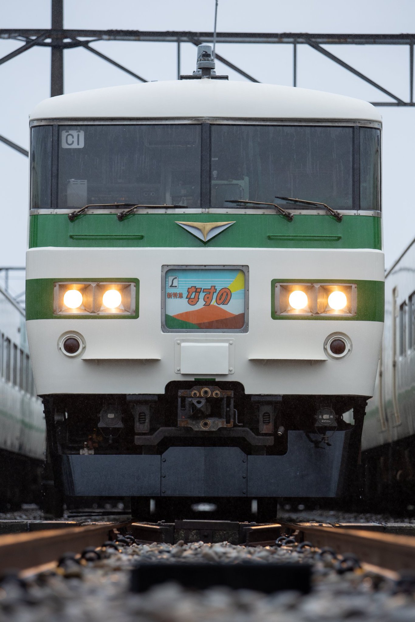 あおとく on Twitter: "2022/9/24 「185系 ～復活！懐かしのカラーリング撮影会～」～山のイラストマーク撮影会～ 185系大宮車B6編成、OM04編成、C1編成、OM08 ...