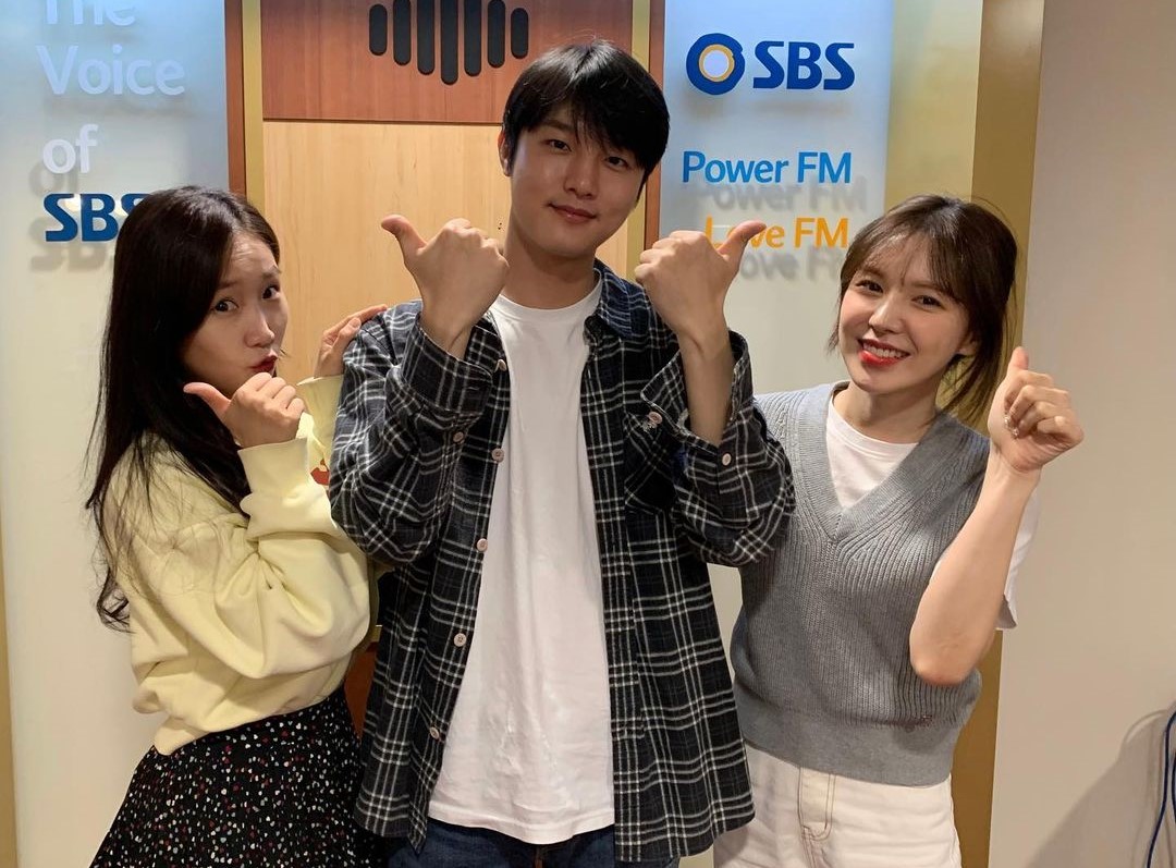 hourly wendy💧 on Twitter: "🔔 Time for Wendy's Youngstreet 📻 Tutorial to tune in: https://t.co ...