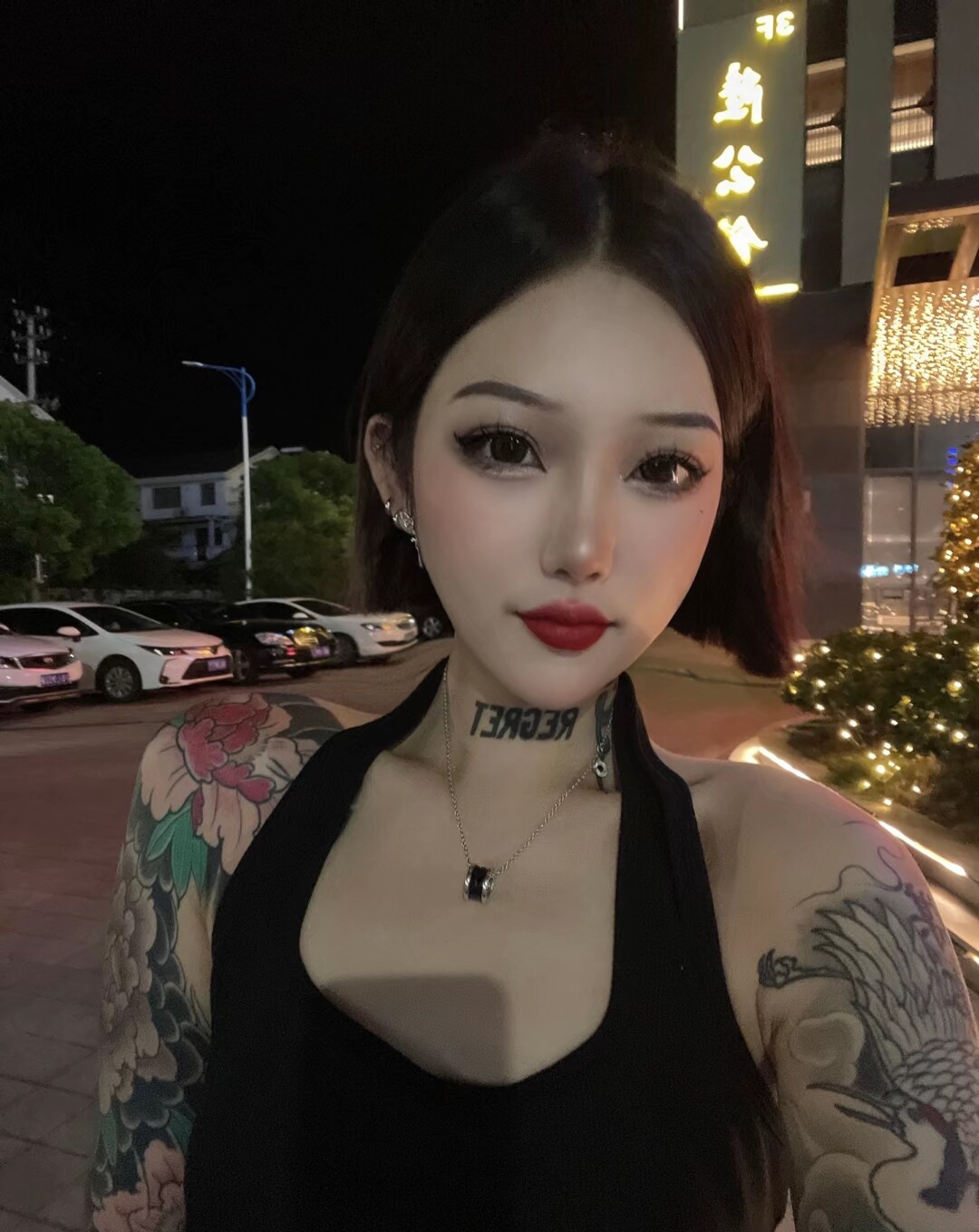 K On Twitter 工资给她拿去打胎,她一高兴,说可以介绍几个闺蜜给我当祖宗,让我去贷款准备上供。好纠结,我应该先舔谁的屁眼? 反差婊 性奴 母狗 调教 意淫 女友