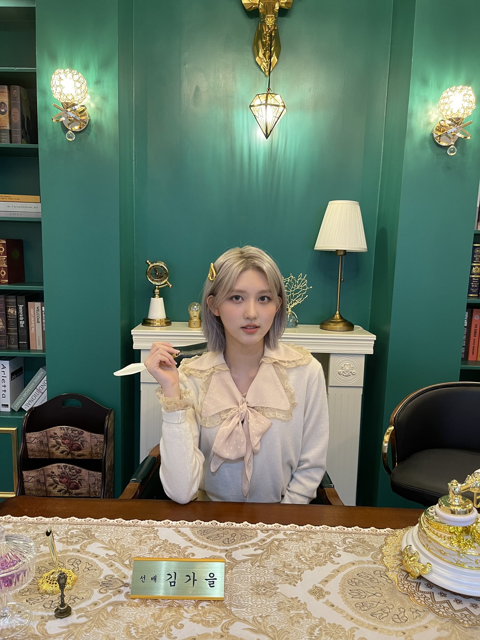 IVE on Twitter: "의뢰인 김모양😣 #IVE #아이브 #GAEUL #가을 https://t.co/pKiISrxTqj" / Twitter