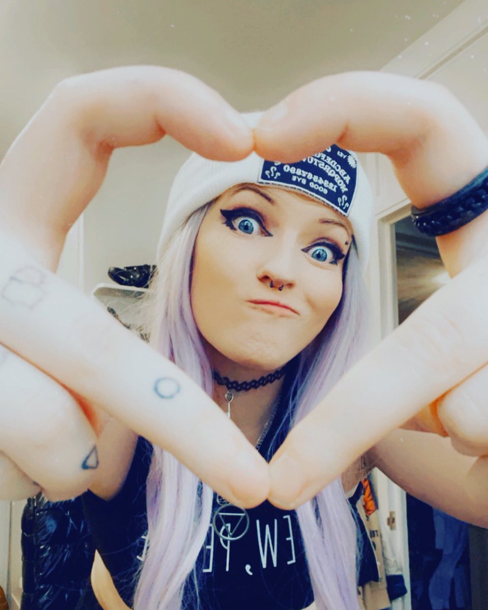 Sexy Hentai On Twitter Rt Thechaoticwaifu I Love You Come Watch Me Kill… Or Be Killed… Both