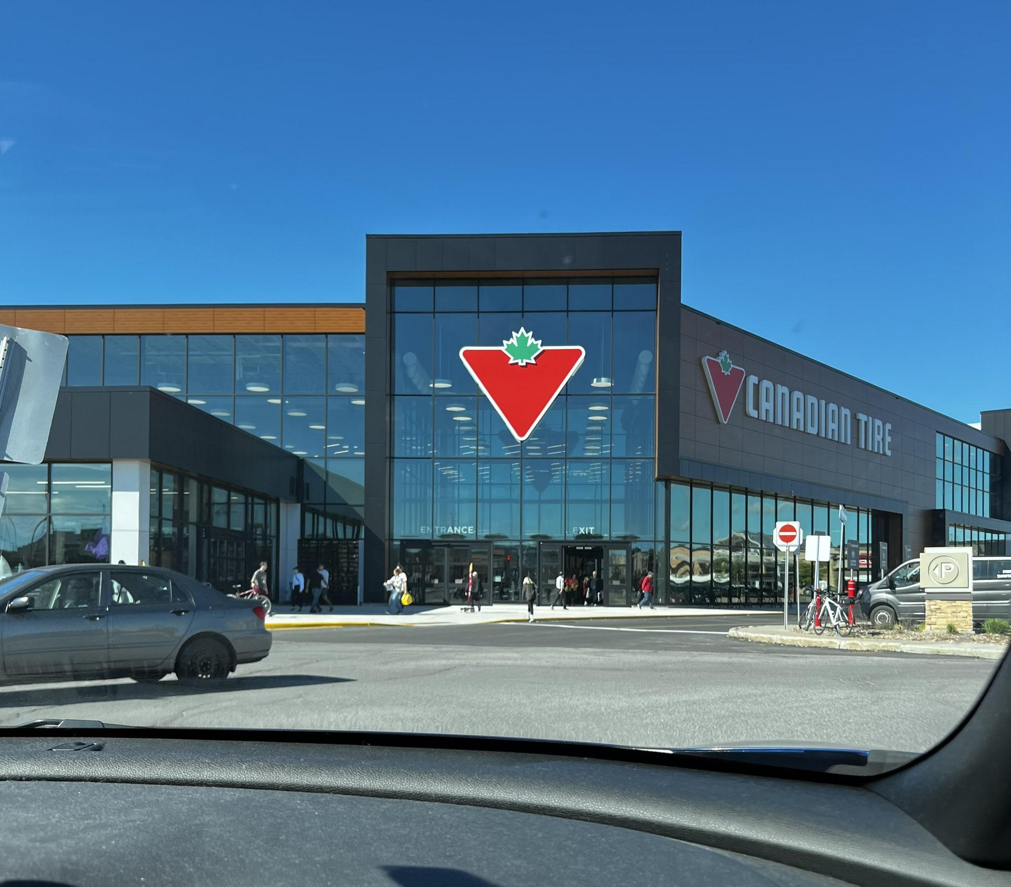 David Moscrop: Subscribe to my Substack. It’s fun! on Twitter: "Folks, it’s not small. https://t ...