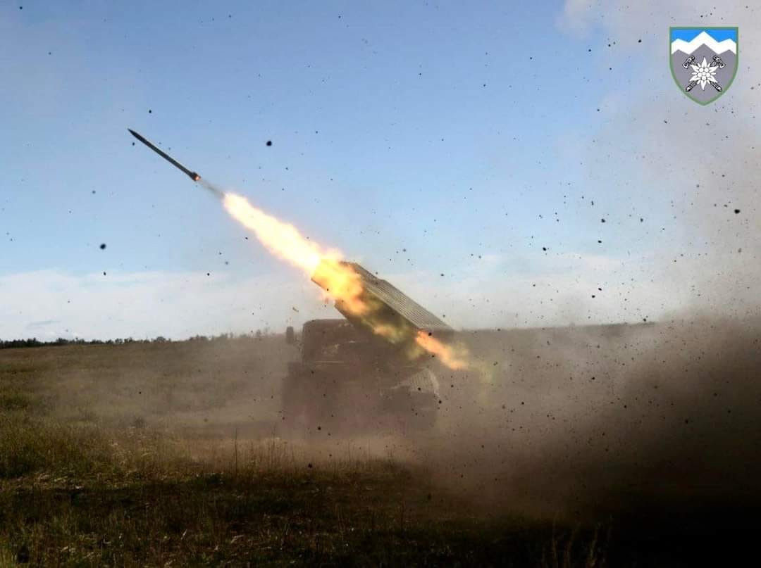 NEXTA on Twitter: "Four Russian airplanes were destroyed by the Ukrainian Armed Forces during ...