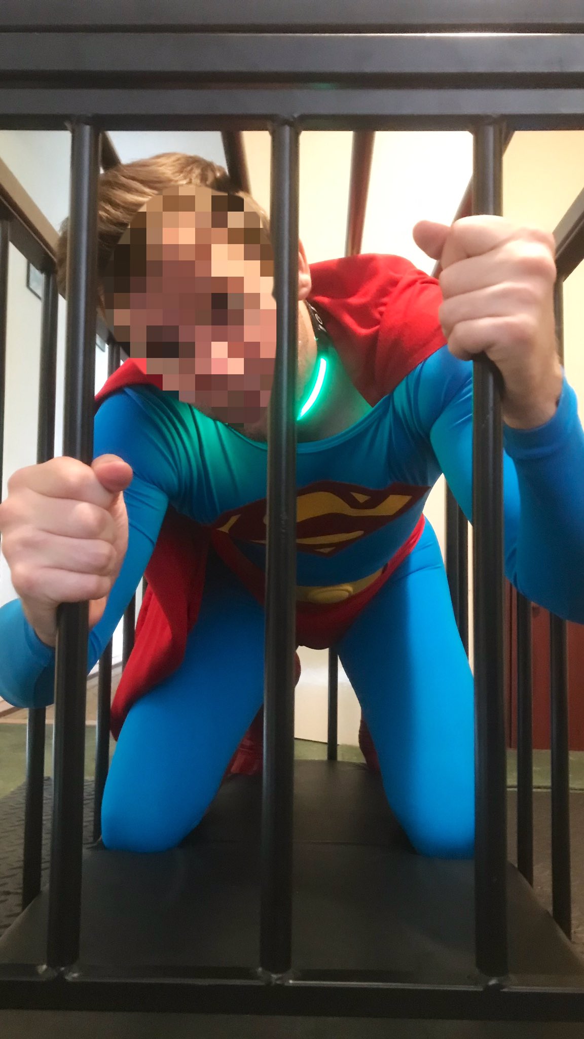 Krypto on Twitter: "Why won’t these bars bend?!? I’m trapped! https://t.co/fsTfB8NH6F" / Twitter