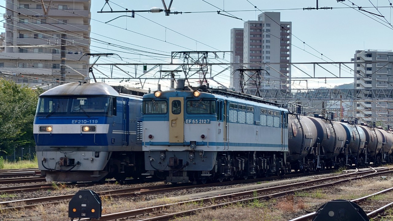 千旦林水瓜亭 on Twitter: "8863レ〜9863レ EF65 2127 タキ+コキ回送 沼津停車中 https://t.co/MrBTwaNmDH" / Twitter