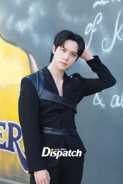 위아이(WEi)_OFFICIAL on Twitter: "[NEWS] [현장포토] ＂美친 청량섹시＂...김동한, 극단적 매력 (위아이) https://t.co ...