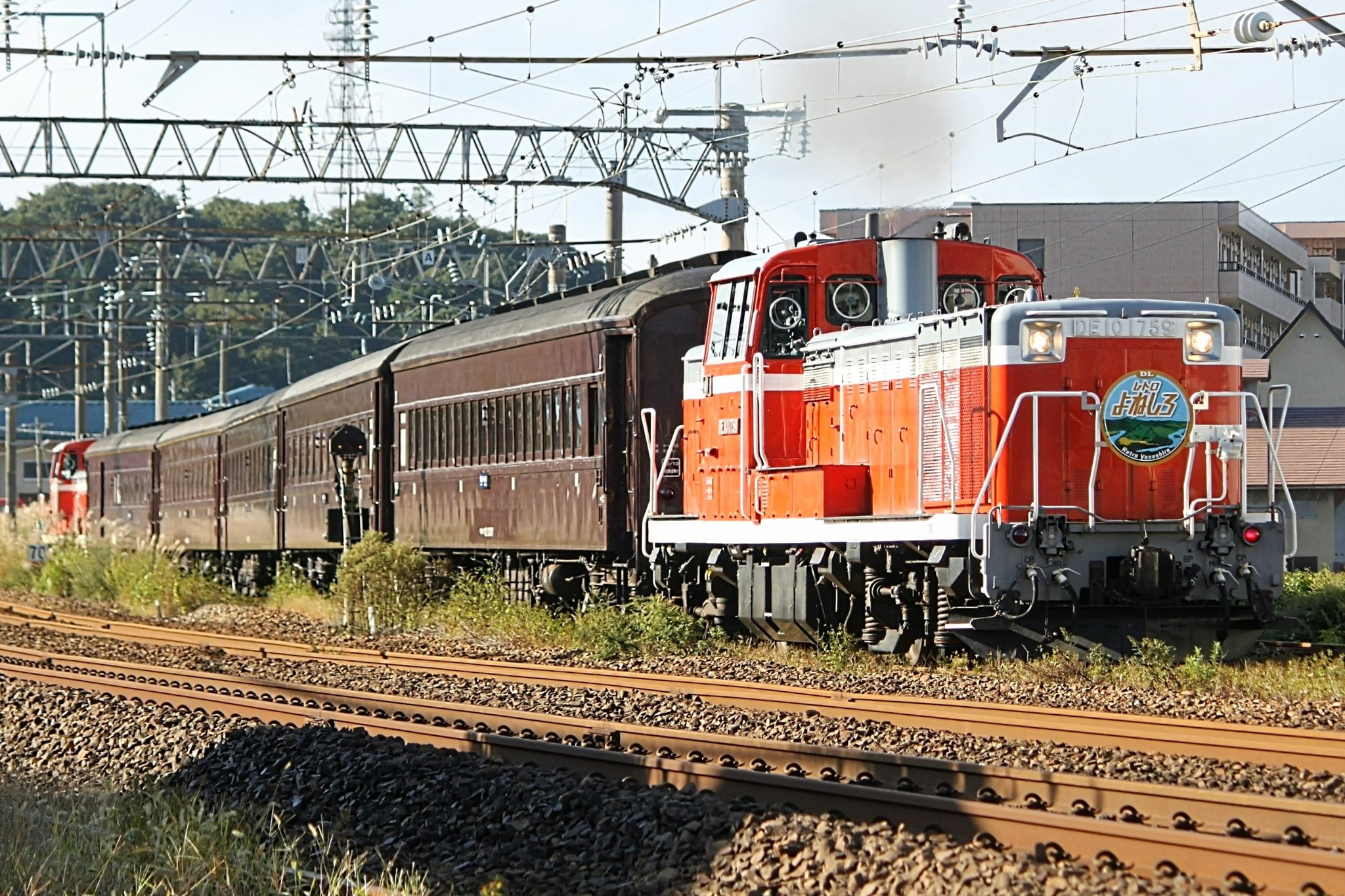 みっちょん on Twitter: "構回9641〜9641レ DE10 1759+旧客×5B+DE10 1187 快速「レトロよねしろ」号 快速「レトロ」運用最終日も初日と同じ編成で秋晴れの ...