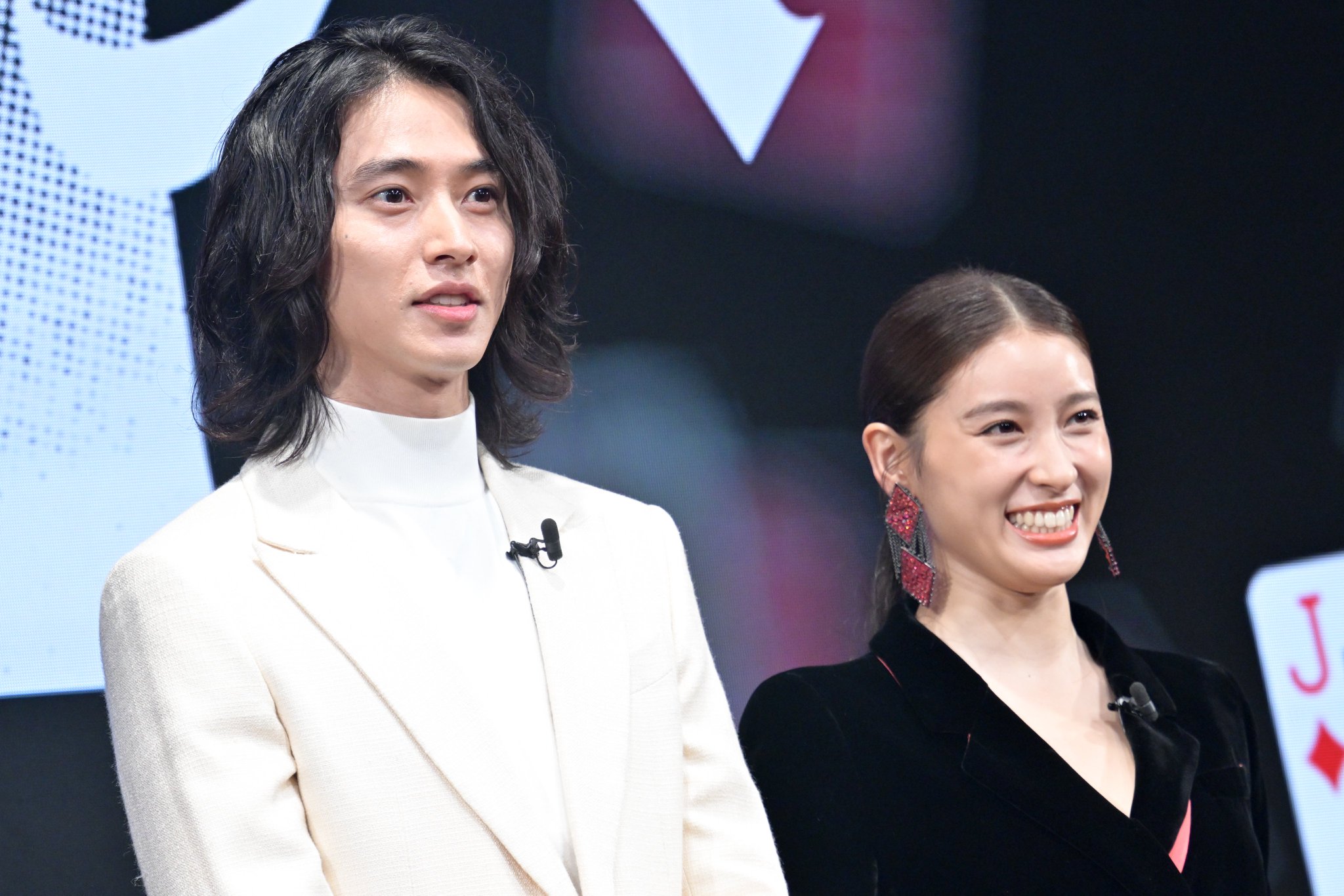 ENCOUNT on Twitter: "【イベント写真📸】 #山﨑賢人 さん #土屋太鳳 さんが25日、#Netflix グローバルファンイベント「#TUDUM Japan」内の「#今際の国 ...