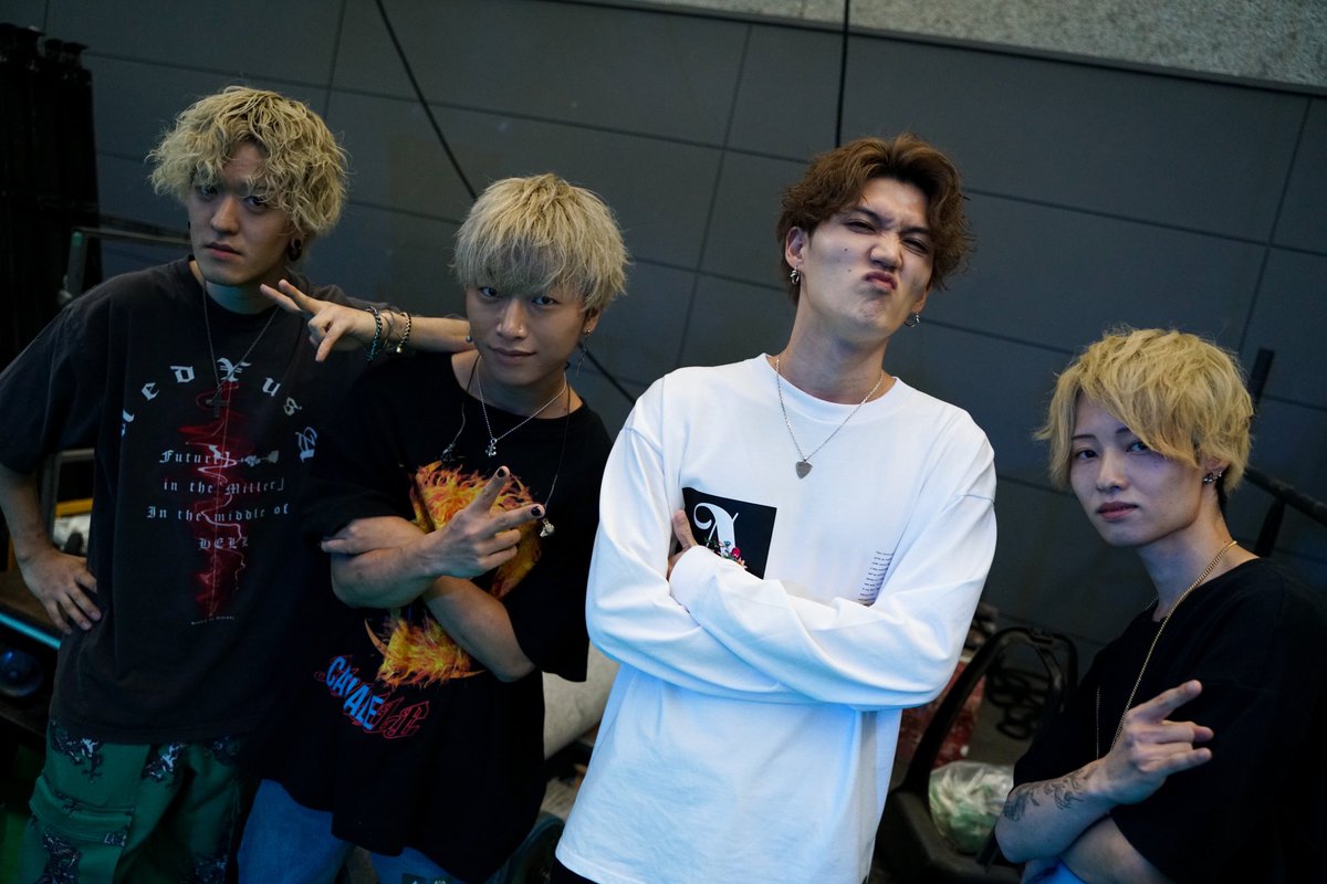 ACECOLLECTION 直筆サインTシャツ