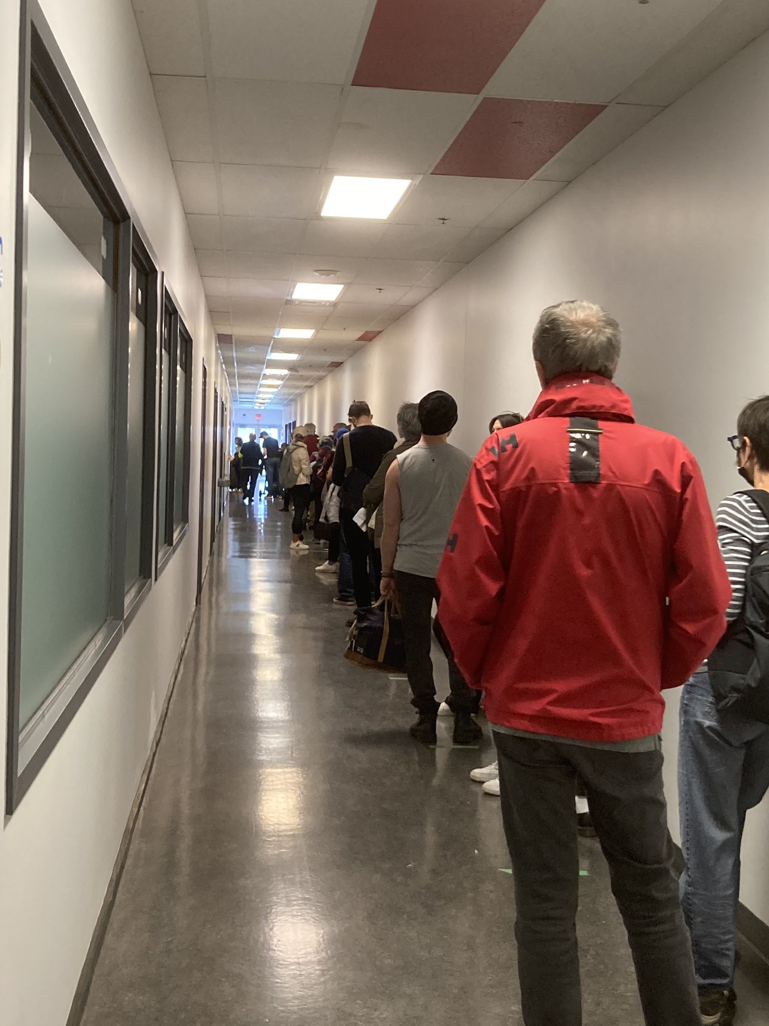 Nathalie Sinclair-Desgagné on Twitter: "Pour encourager les gens à aller voter, un Harlem Shake ...