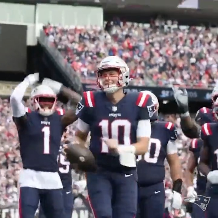 New England Patriots on Twitter: "A 𝘩𝘪𝘯𝘵 of Griddy. @MacJones_10 | #ForeverNE @budlight | # ...