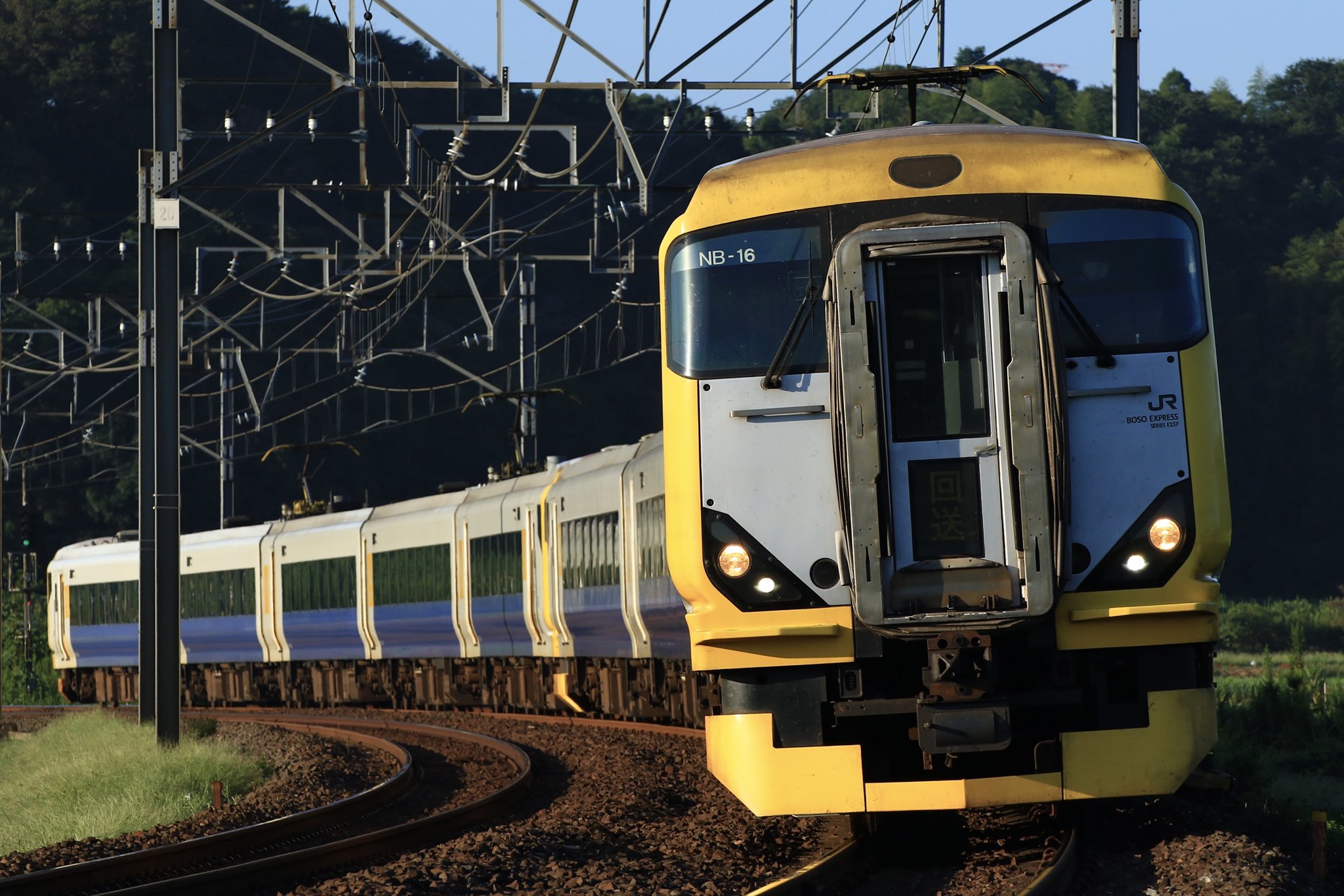 ゎぃょん on Twitter: "2022/09/26 回4004M しおさい4号送り込み E257系500番台10B (千ﾏﾘNB-16+NB-02編成) フル点灯こそ叶わなかったものの ...