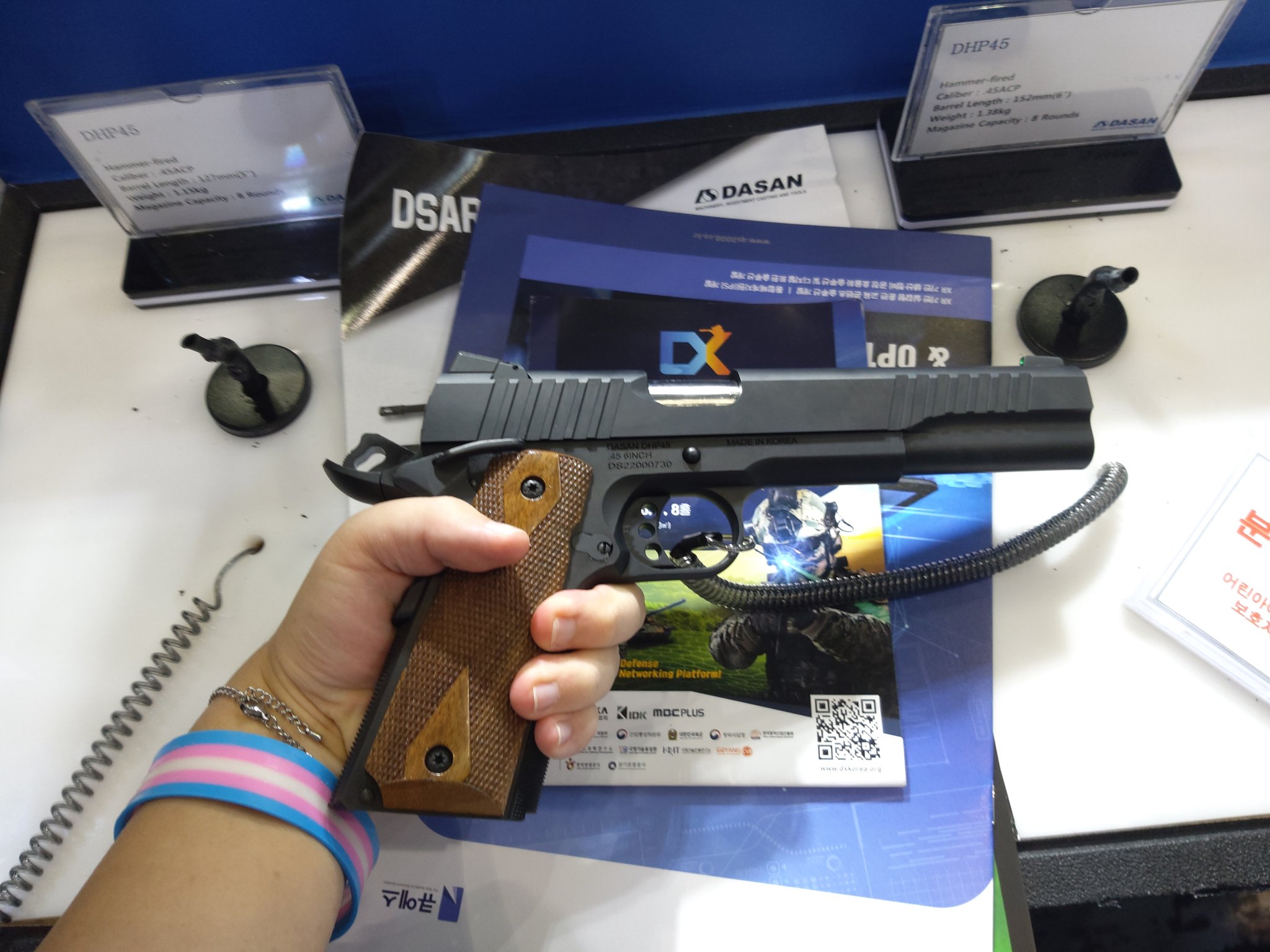 모리카와 유키(지갑,반지 분실함) on Twitter: "2022 DX KOREA 즐거웠어요. 분홍 티셔츠에 리본달린거 저임ㅋㅋㅋ 같이 갔던 언니랑 행사장 가는데 초딩이 ...