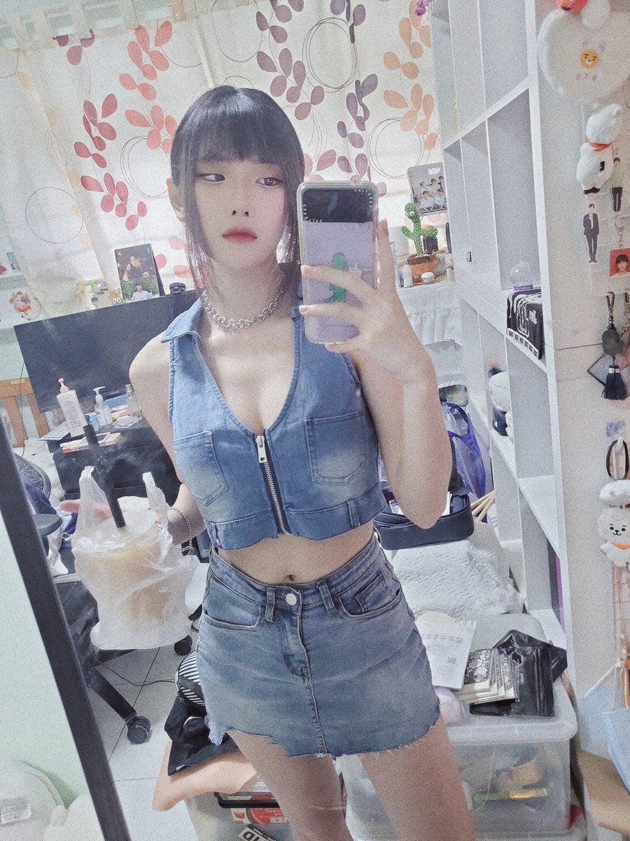 KIYO💜 on Twitter: "messy room"