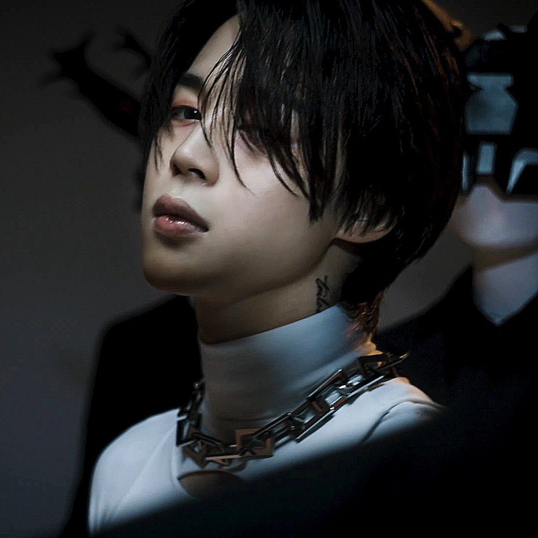 BIGHIT INFO on Twitter: "📸 Me, Myself, and Jimin ‘ID - Chaos’ Concept https://t.co/37GuASBiRo ...