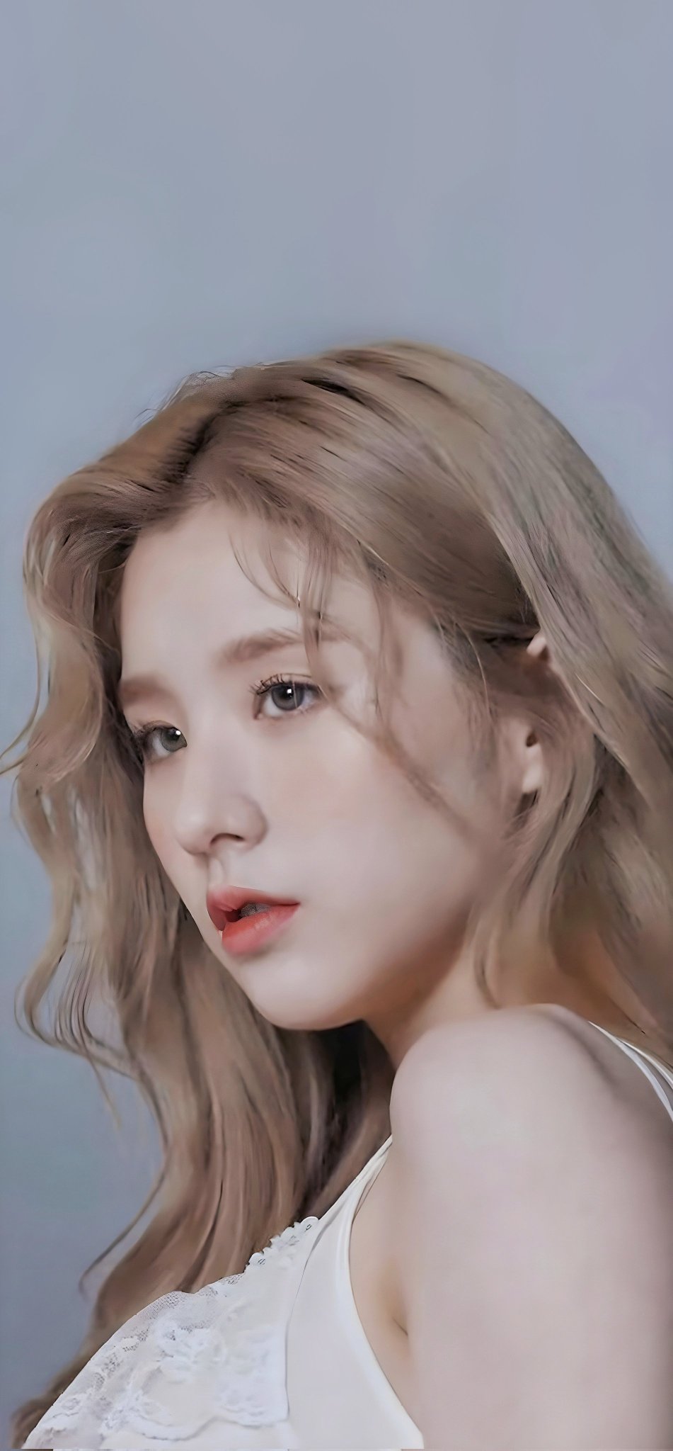 Loona Wallpapers on Twitter: "@loonatheworld #이달의소녀 #LOONA #Heejin #JinSoul #HYUNJIN https://t ...