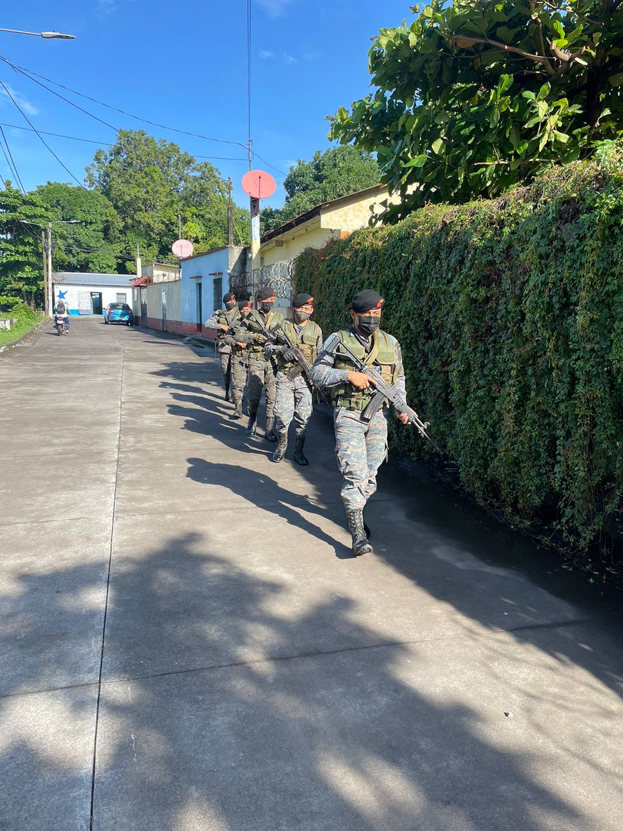 Ejército Guatemala on Twitter: "Brigada de Paracaidistas del #EjércitoGT realiza patrullajes en ...