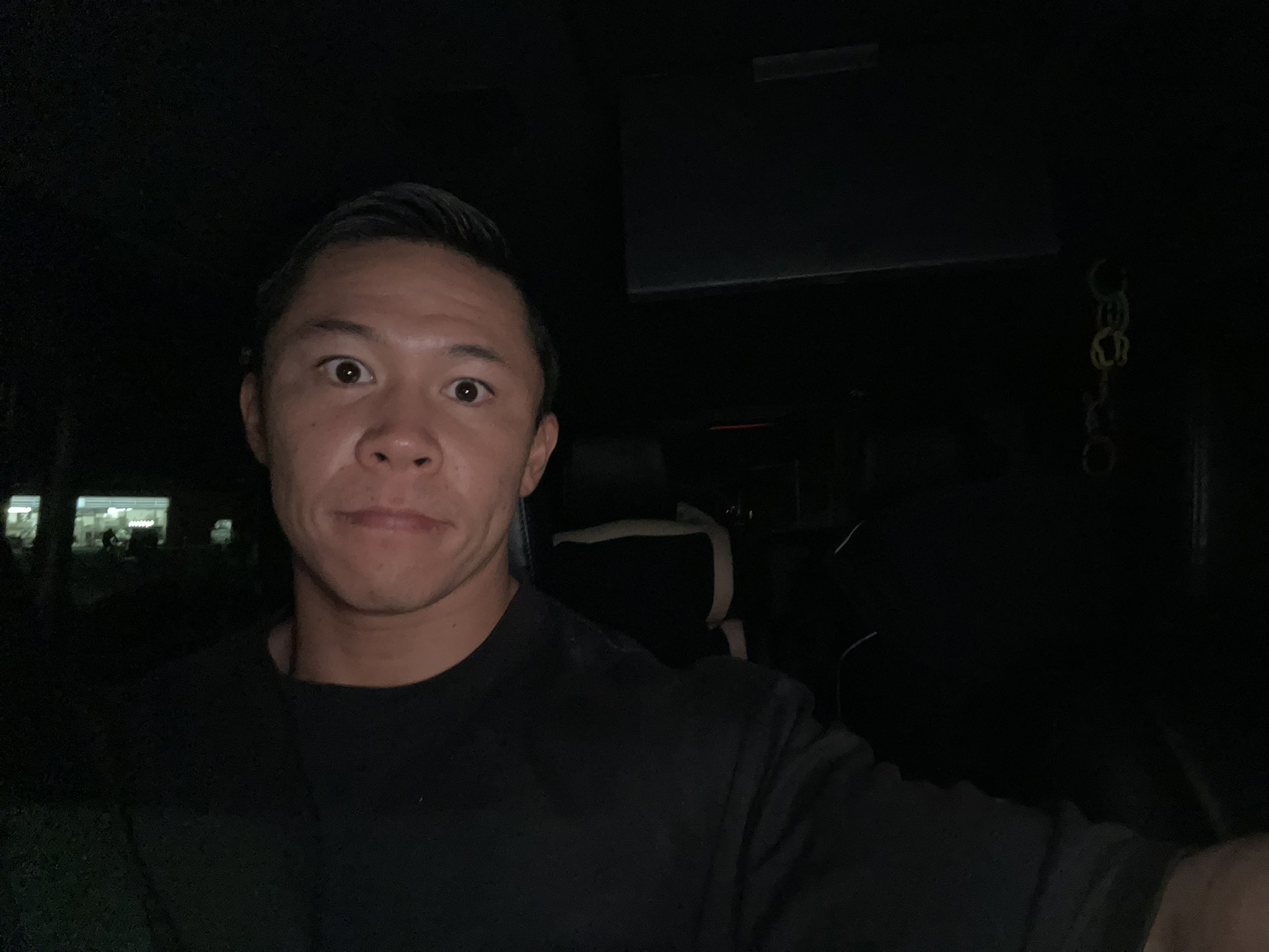 ゴリラパパ🦍最高最強の身体と心をつくる男 On Twitter 息子寝なさすぎてドライブ開始!こんな時間に出歩くのが久々過ぎて不良になった気分です。こりゃ明日もトレオフを頭に入れておこう