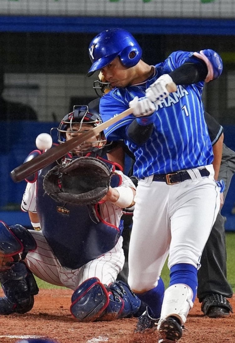 ヤクルポン on Twitter: "ヤクルト優勝の陰でDeNA・桑原の行動がファンの称賛浴びる 桑原はウイニングボールを拾い、ベンチに戻る時に優勝に沸くヤクルトの選手たちに近寄り、オスナに ...