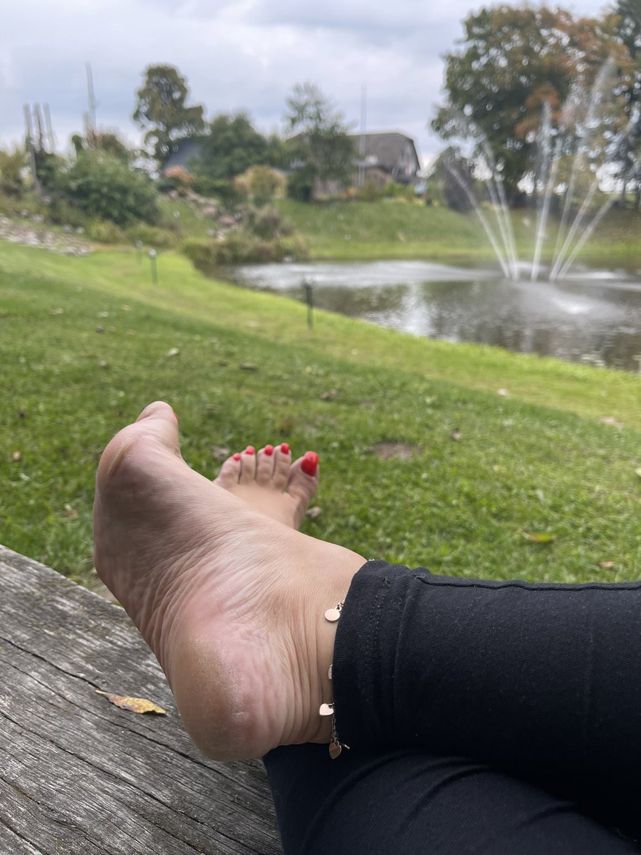 Splendid Feet On Twitter You Wish Your Tongue Would Be There