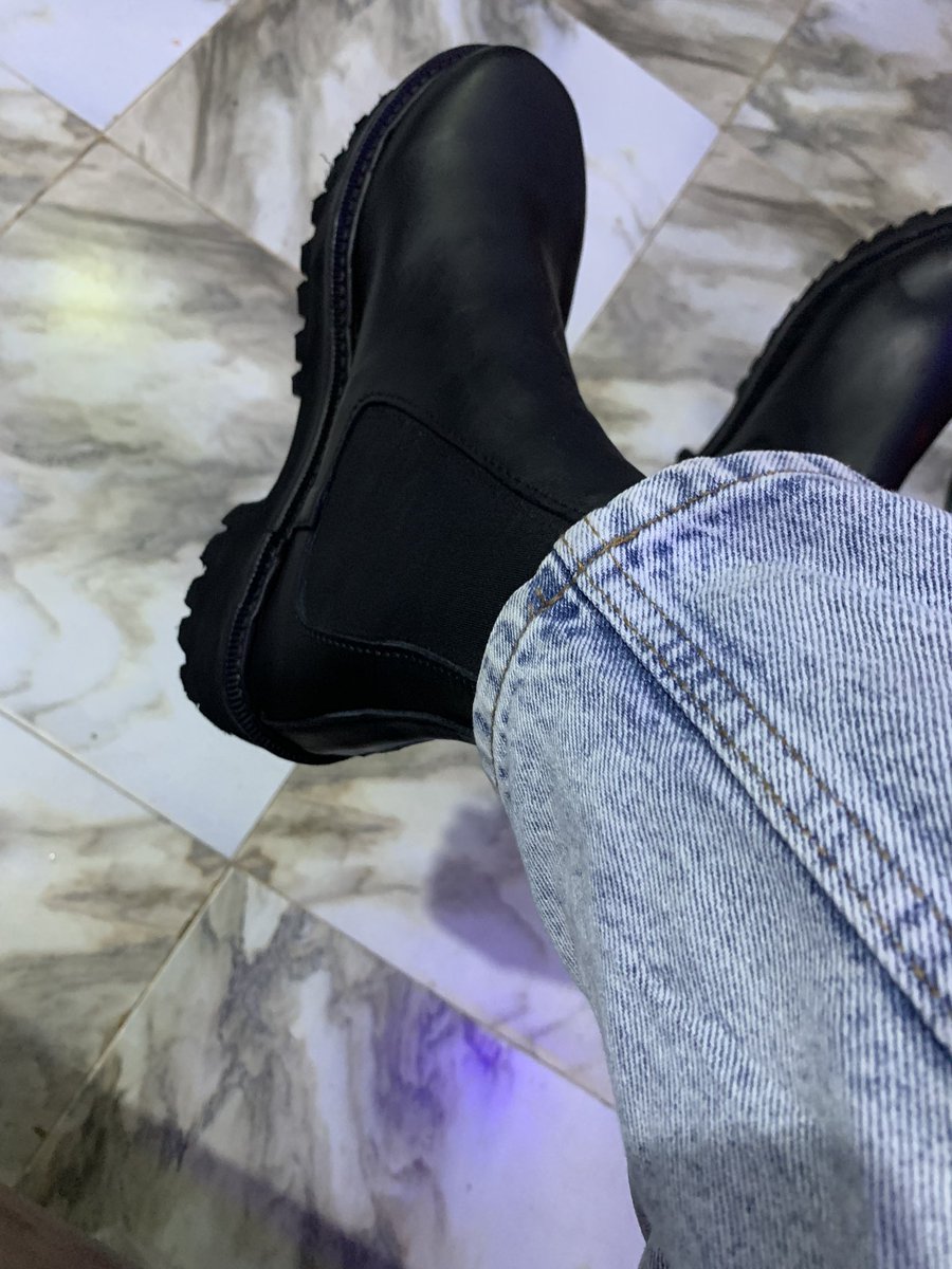 $Goodness Adeosun😃 on Twitter: "🌚"