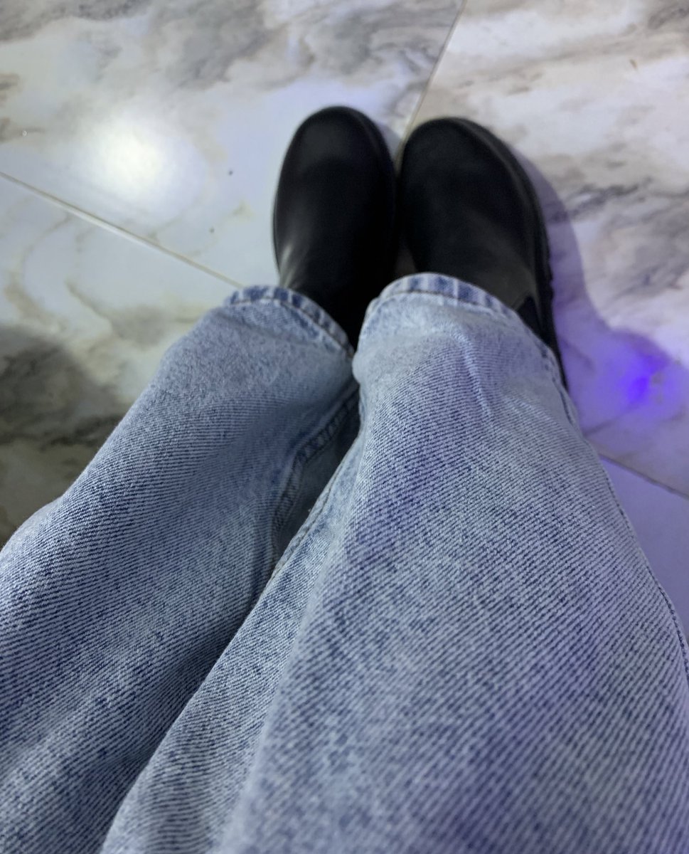 $Goodness Adeosun😃 on Twitter: "🌚"