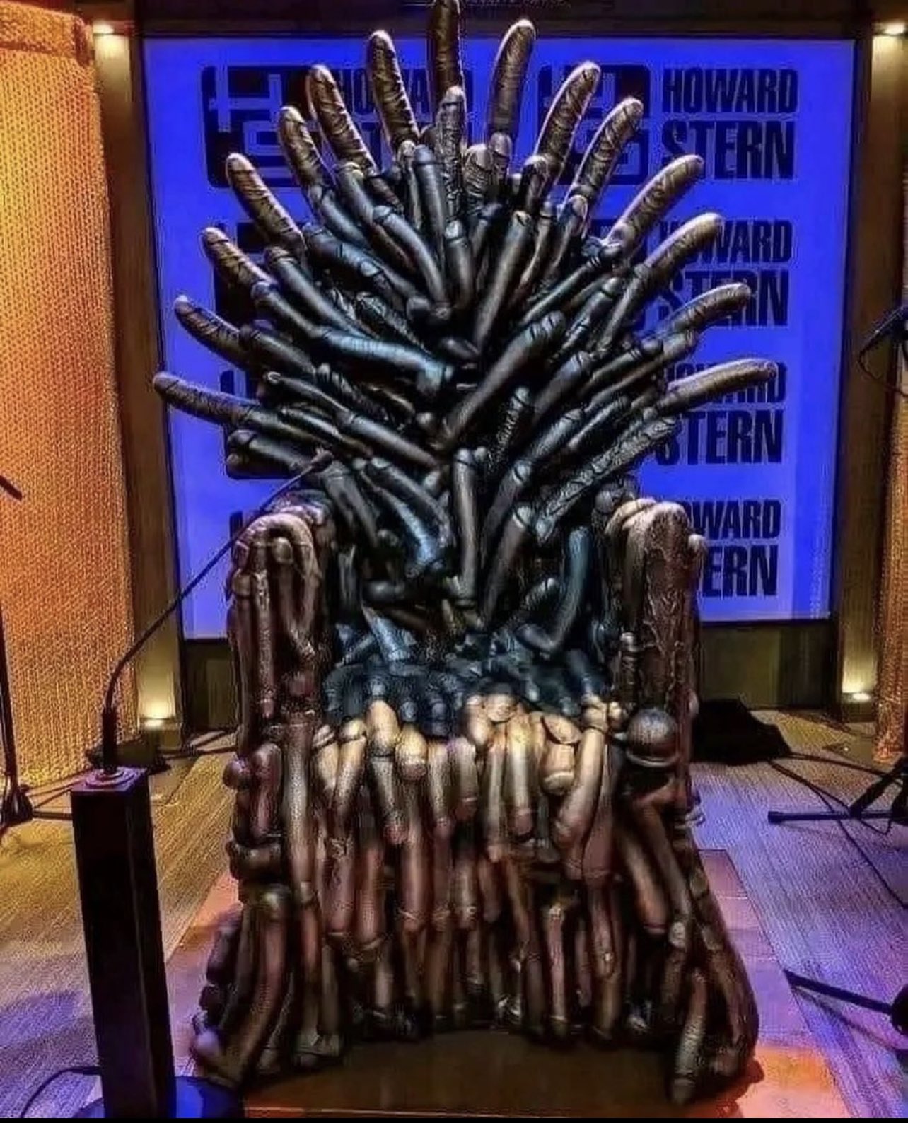 Dommy Mommy On Twitter My Throne Awaits Otu9gzc5yv Twitter