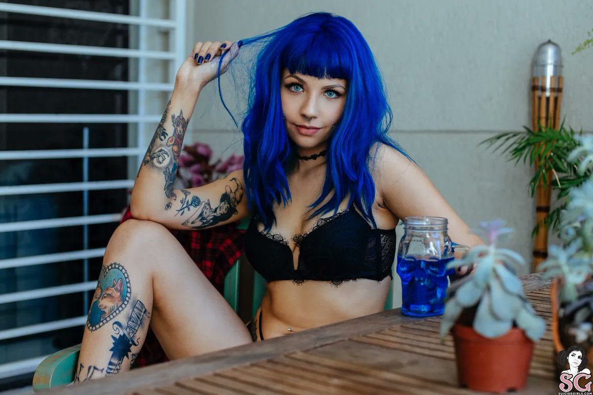 SuicideGirls on Twitter: "Take a break with #gorgeous @flahsuicide 💙 - https://bit.ly/3Lr0F9U"