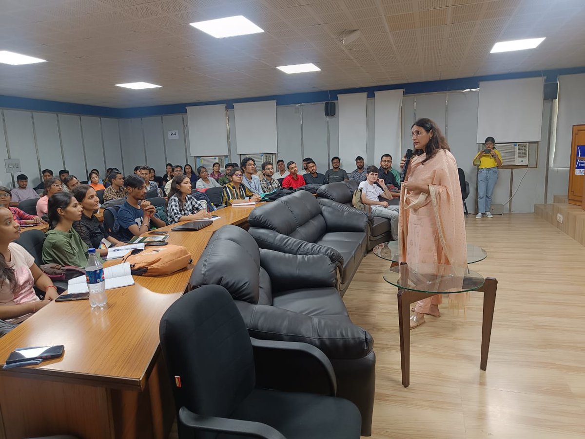 CSEFOET@LKOUNIV on Twitter: "RT @LUMBA_Lucknow: A session on Presentation Skills Development was ...