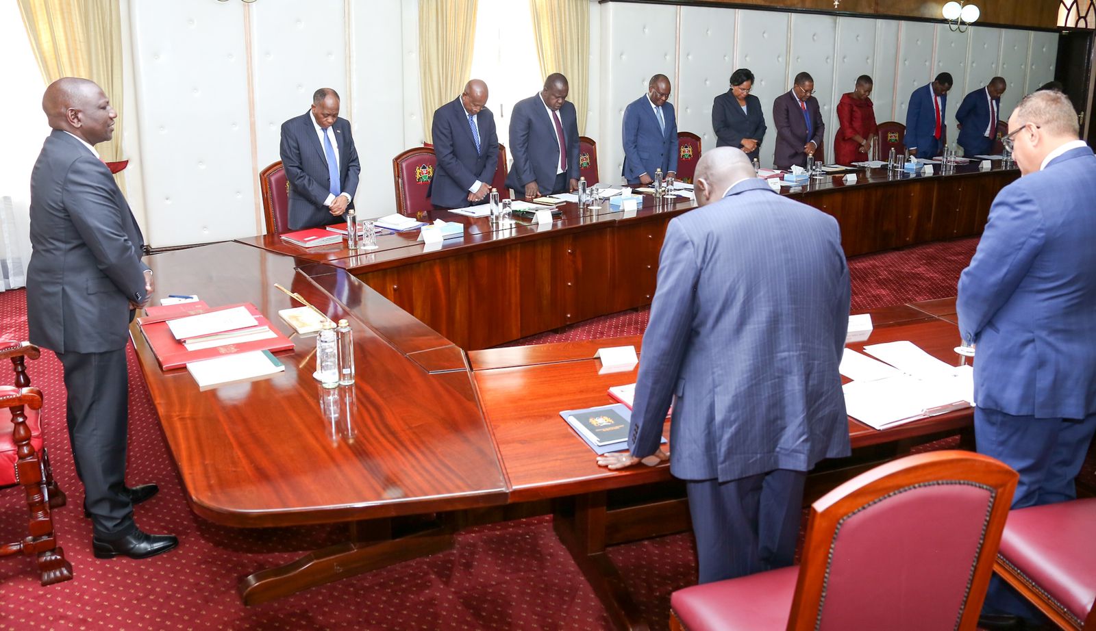 NTV Kenya on Twitter: "PICTURES: President Ruto holds first meeting with Uhuru’s Cabinet https ...