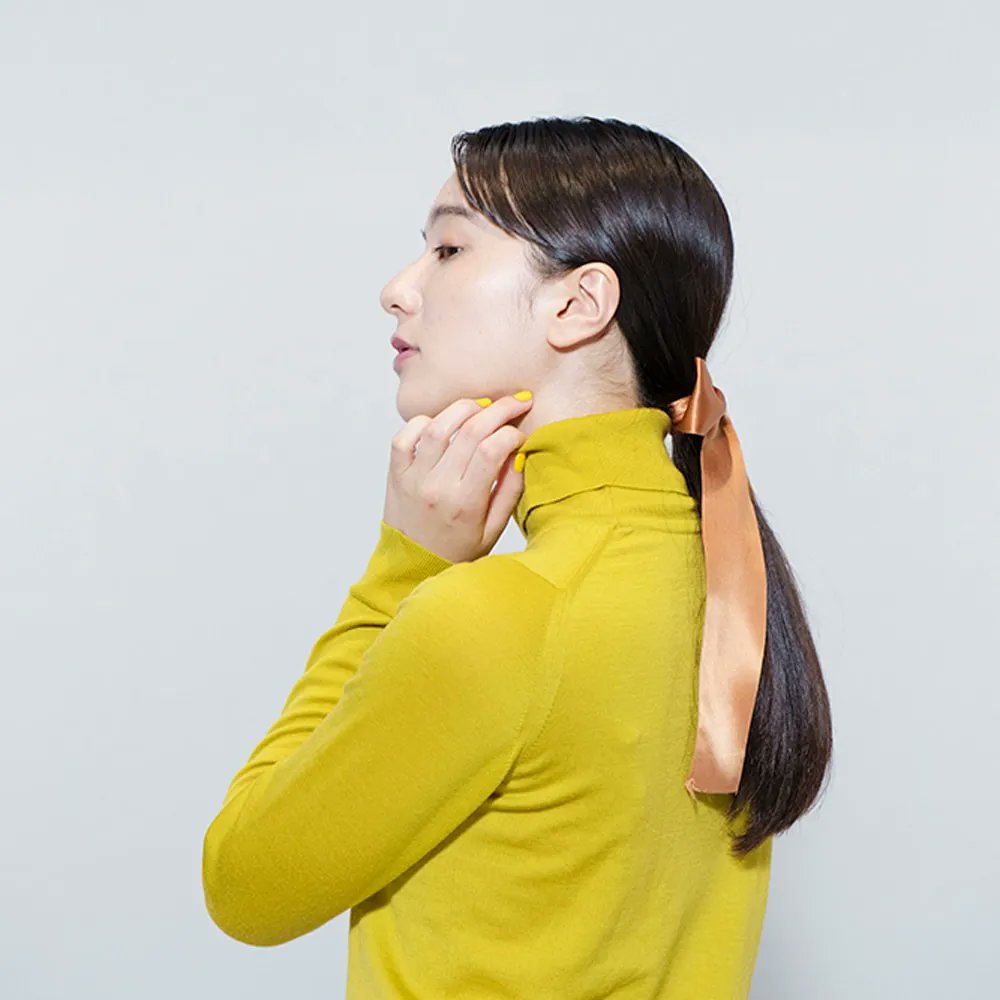 GINZA on Twitter: "手軽にできるローポニー💇‍♀️これからの季節、出番の多いハイネックにあわせたいスタイリングです。リボンをプラスすることで、キチンと感も出せる嬉しいアレンジ ...