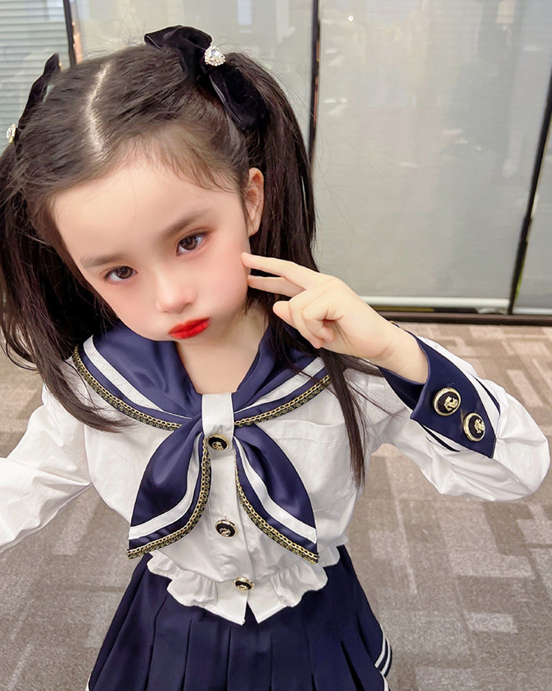 👠丝袜高跟大鸡巴妈妈爱儿子👠 On Twitter 噗滋噗滋，伴随着莹莹的泄身她已经完全失禁了，尿液和淫液不受控制地喷了一地，口水也从粉嫩小嘴里不断流出，她那双可爱的大眼睛更是彻底失去神采